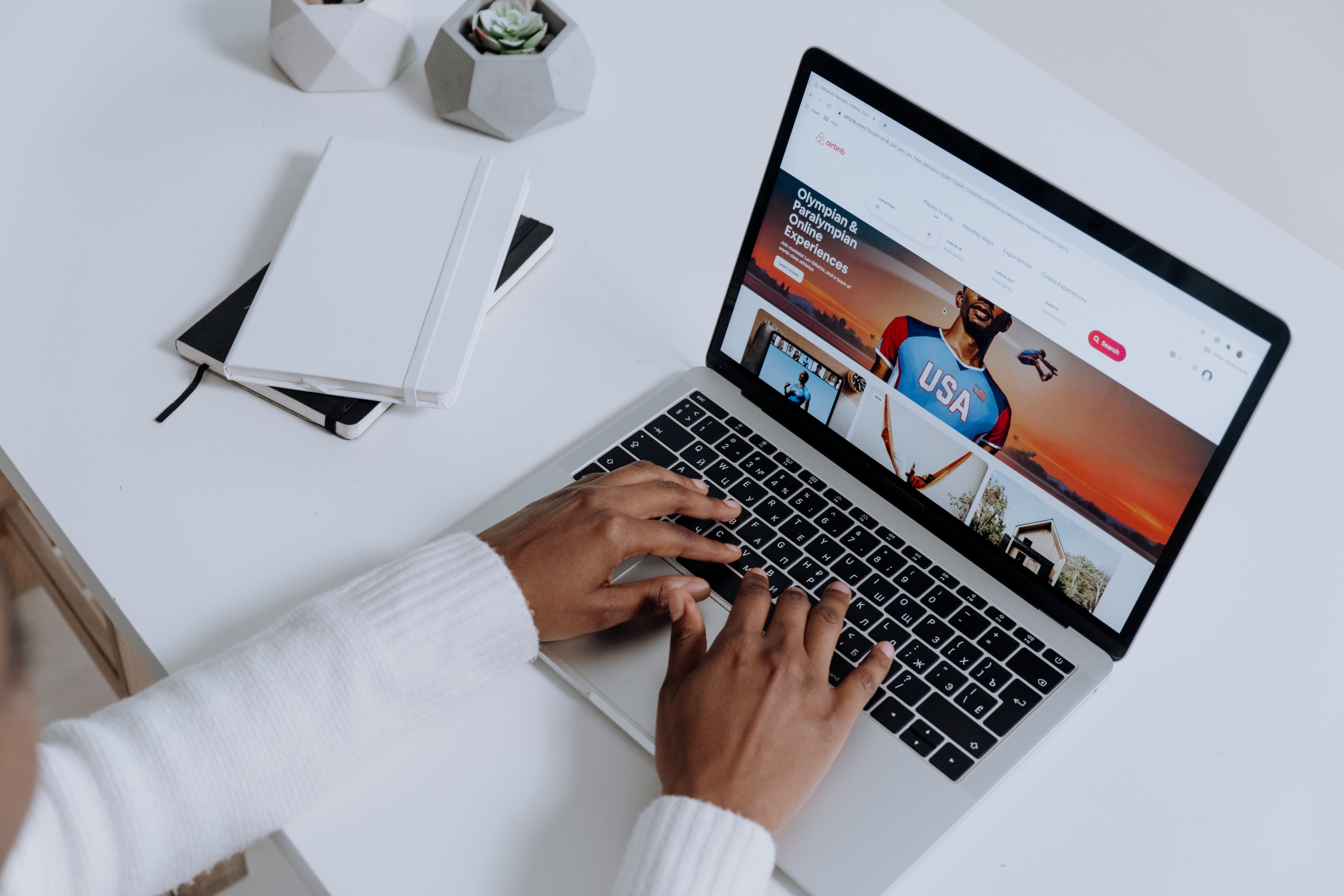 Airbnb Wallpapers - Top Free Airbnb Backgrounds - WallpaperAccess