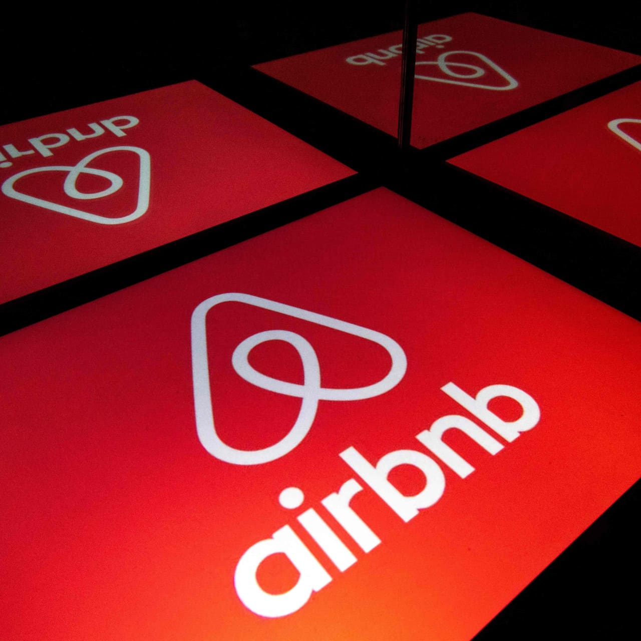 Airbnb Wallpapers - Top Free Airbnb Backgrounds - WallpaperAccess