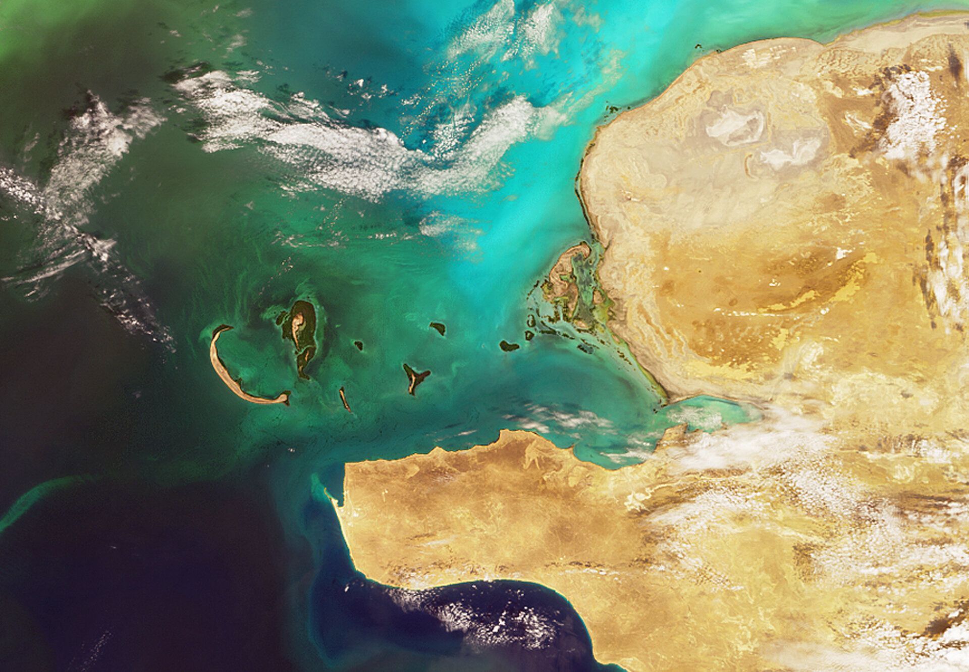 Caspian Sea Wallpapers - Top Free Caspian Sea Backgrounds - WallpaperAccess