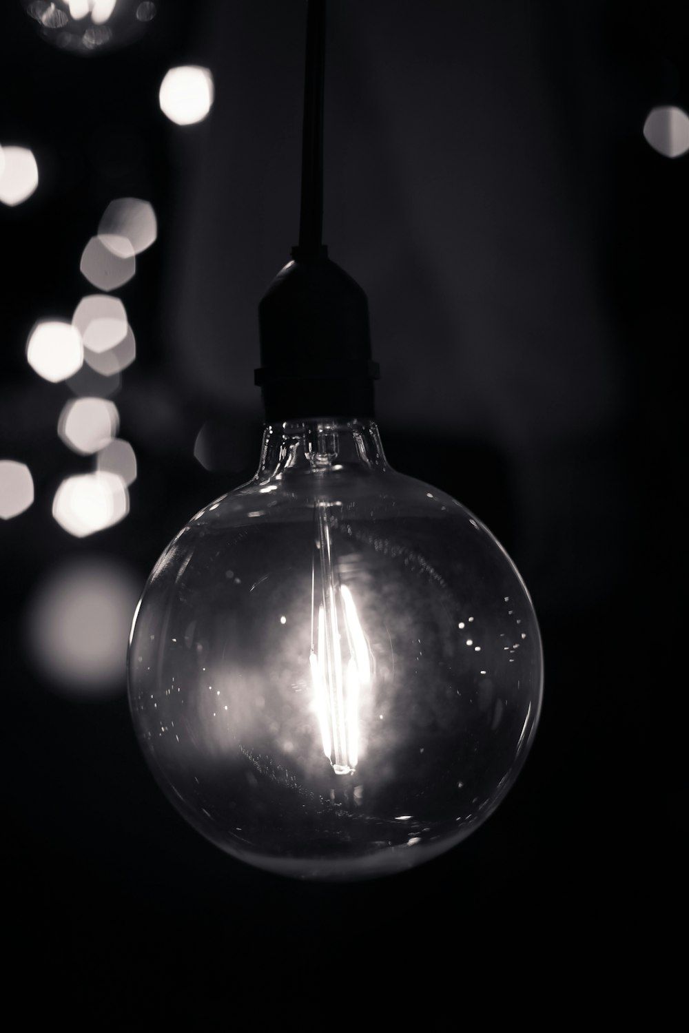 Black Bulb Wallpapers - Top Free Black Bulb Backgrounds - WallpaperAccess