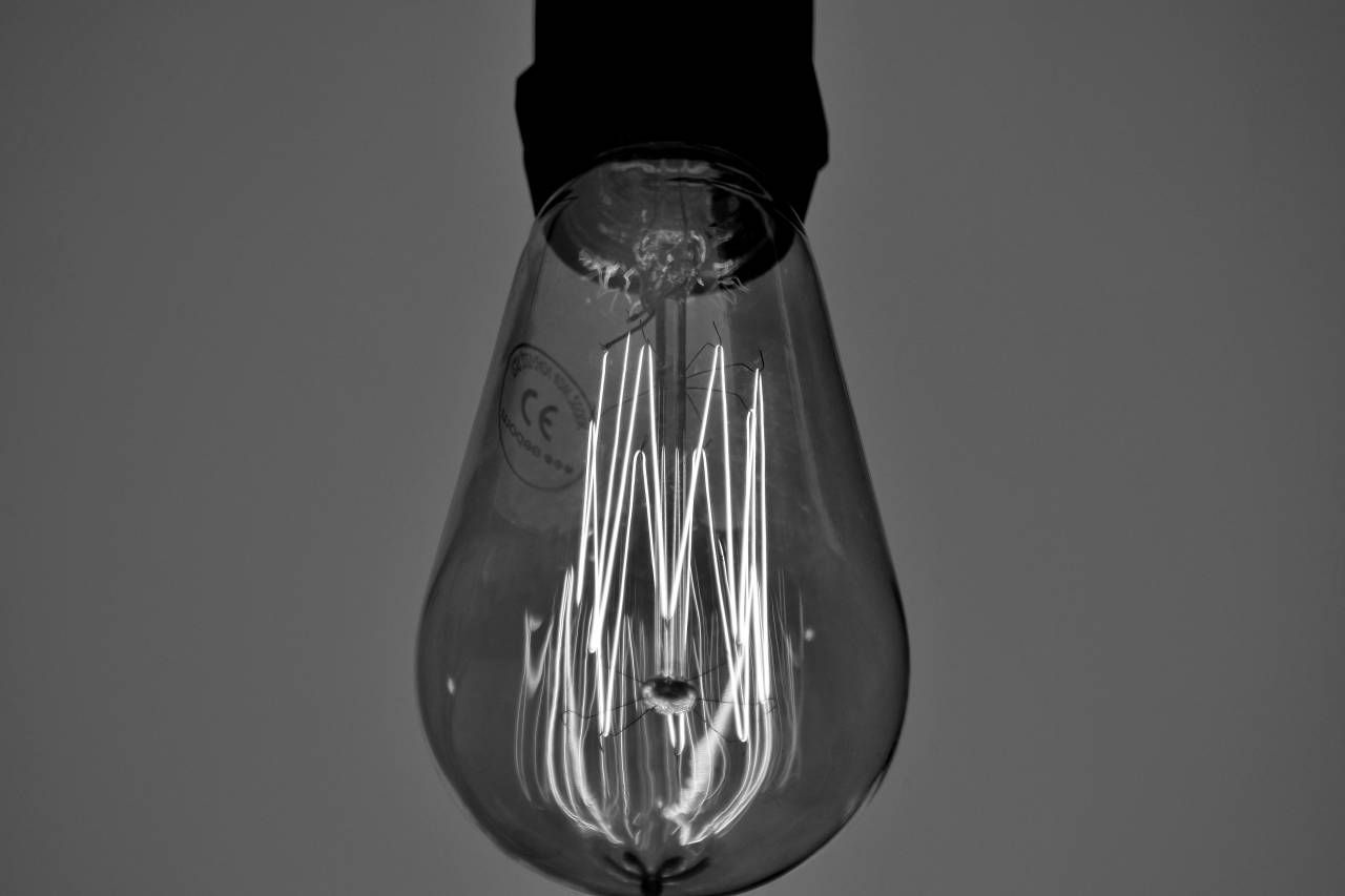 Black Bulb Wallpapers - Top Free Black Bulb Backgrounds - WallpaperAccess