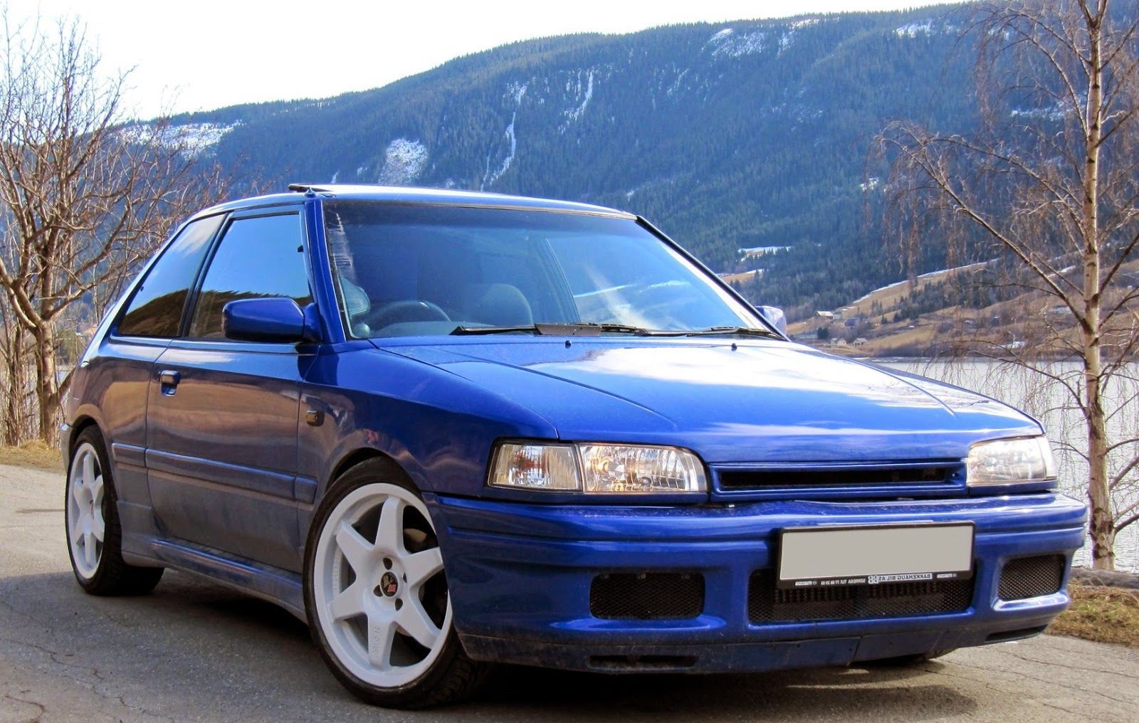 Mazda 323 Wallpapers - Top Free Mazda 323 Backgrounds - WallpaperAccess