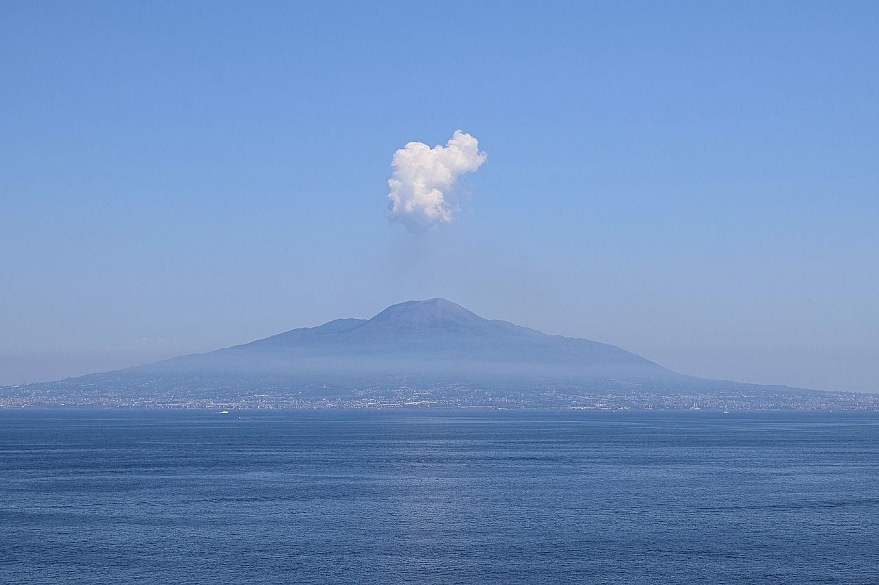 Vesuvius Wallpapers - Top Free Vesuvius Backgrounds - WallpaperAccess