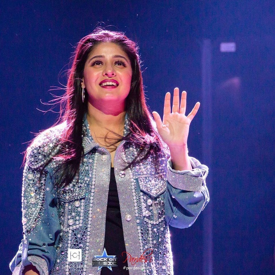 Sunidhi Chauhan Wallpapers - Top Free Sunidhi Chauhan Backgrounds ...