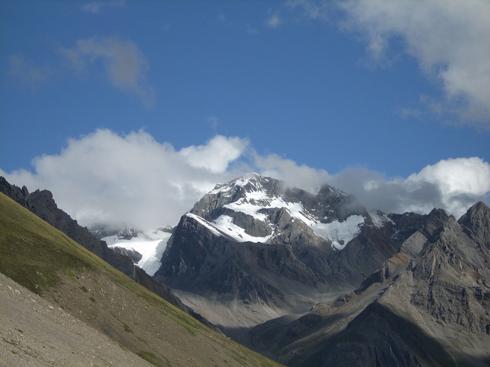 Om Parvat Wallpapers - Top Free Om Parvat Backgrounds - WallpaperAccess