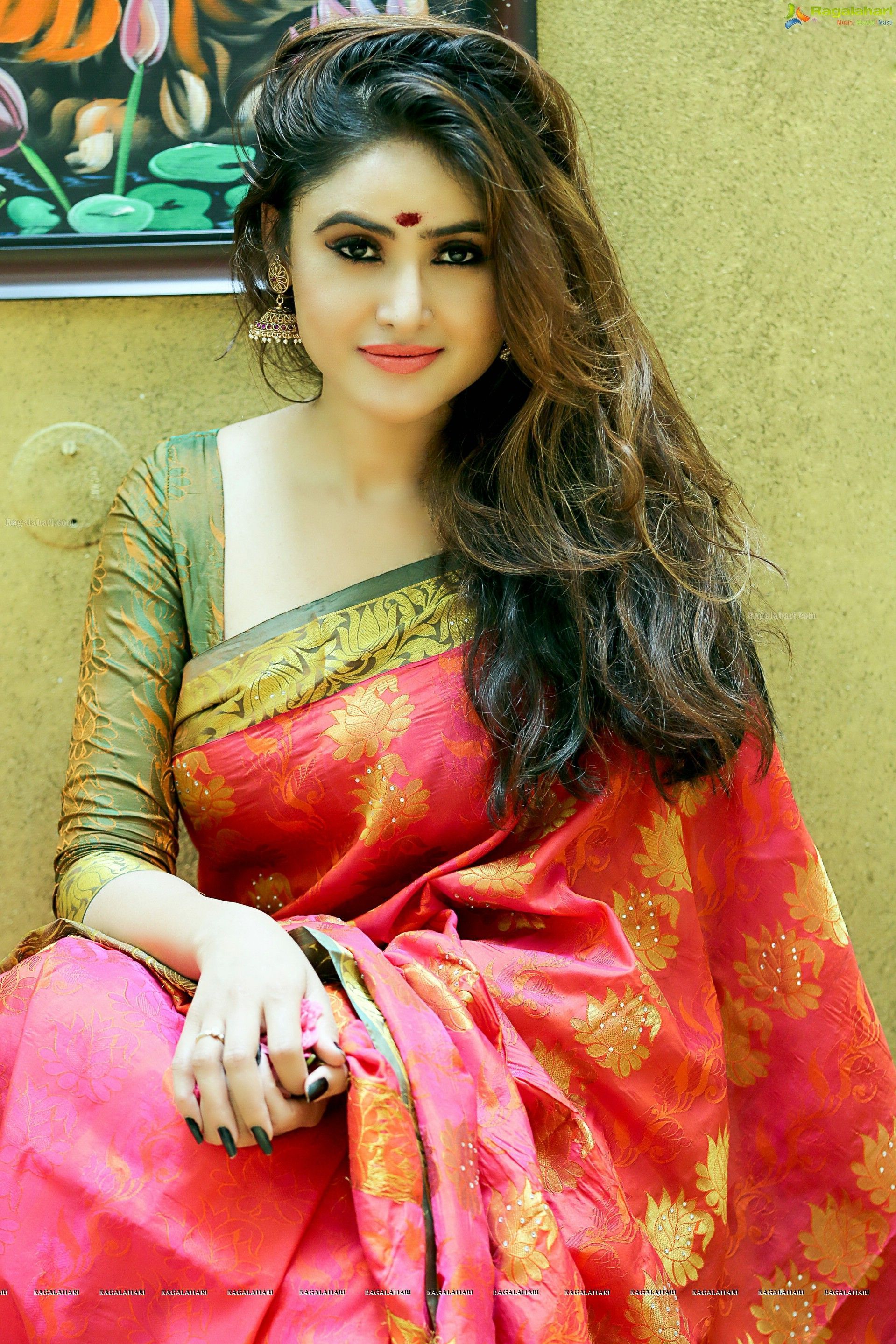 Indian Saree Wallpapers - Top Free Indian Saree Backgrounds ...