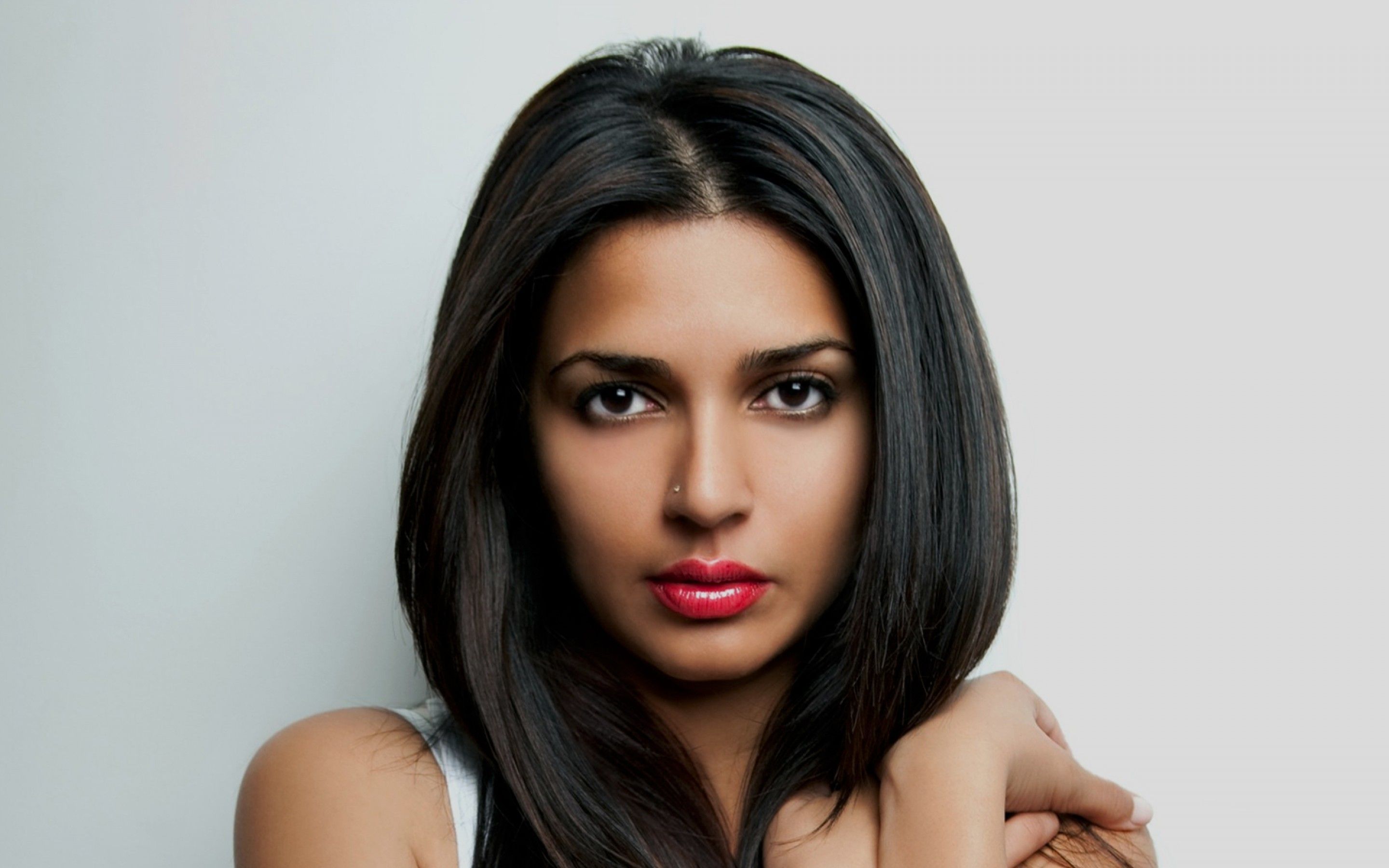 Nadia Ali Wallpapers - Top Free Nadia Ali Backgrounds - WallpaperAccess