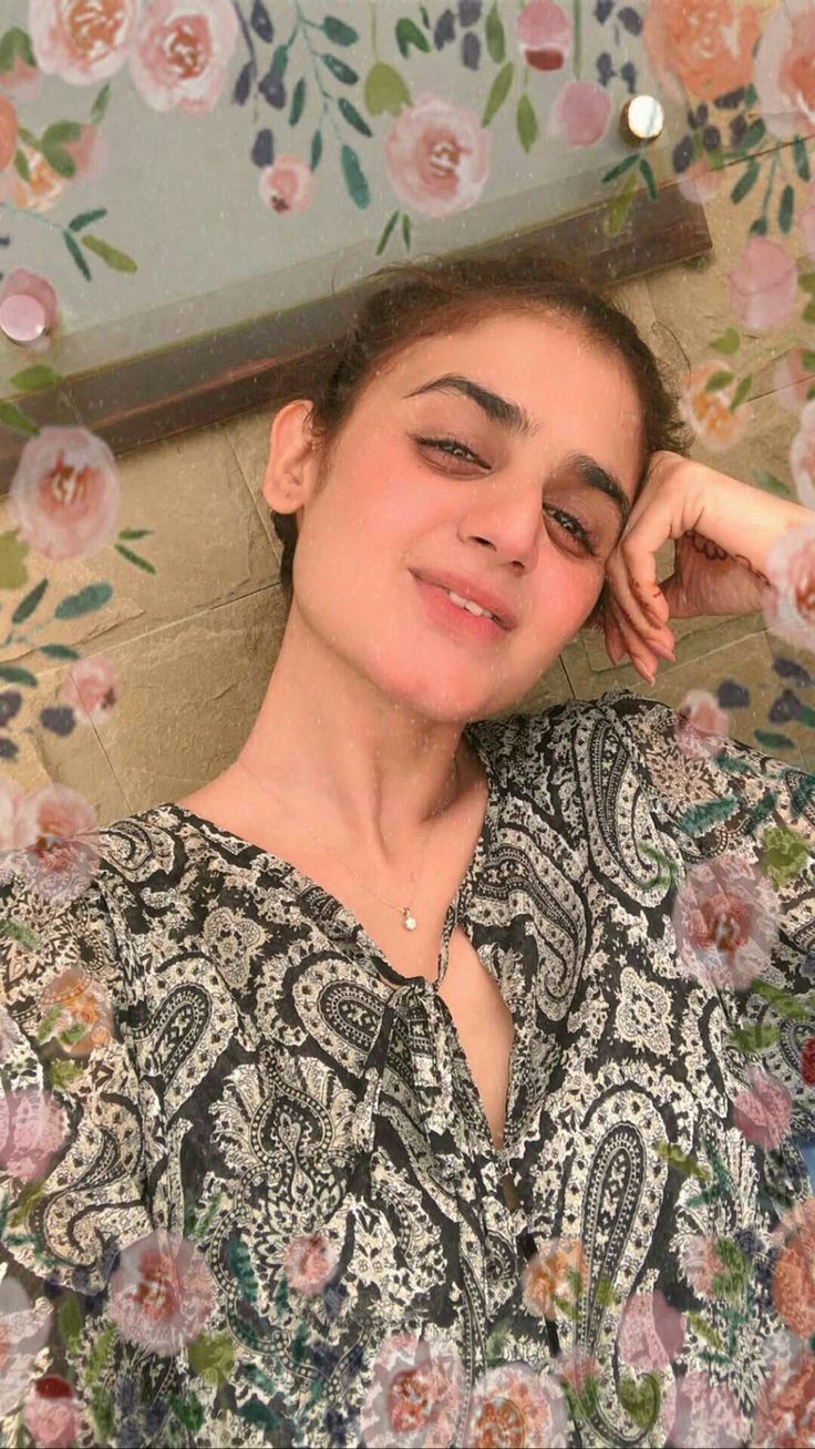 Hira Mani Wallpapers - Top Free Hira Mani Backgrounds - WallpaperAccess
