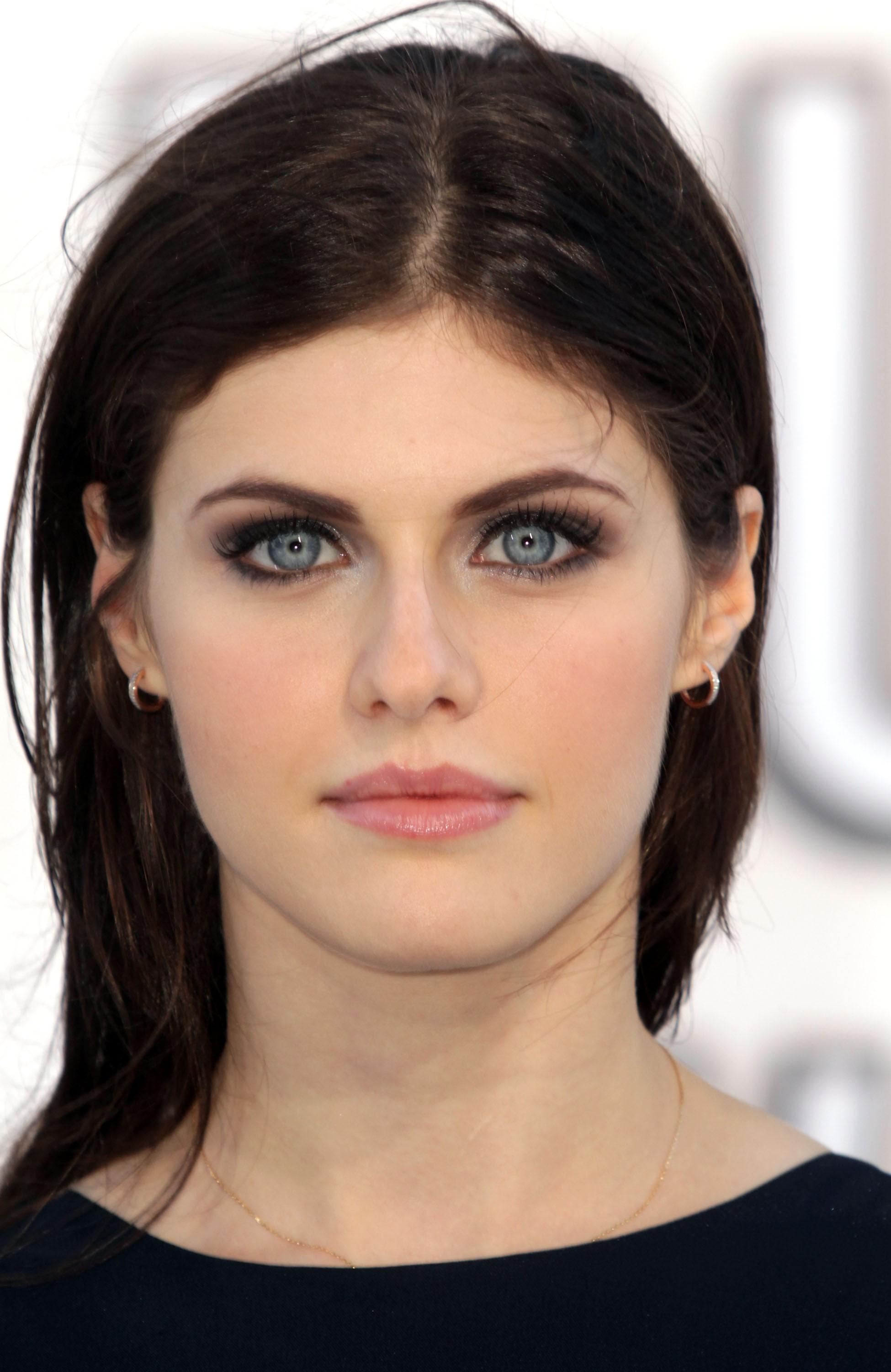 Alexandra Daddario Wallpapers - Top Free Alexandra Daddario Backgrounds ...