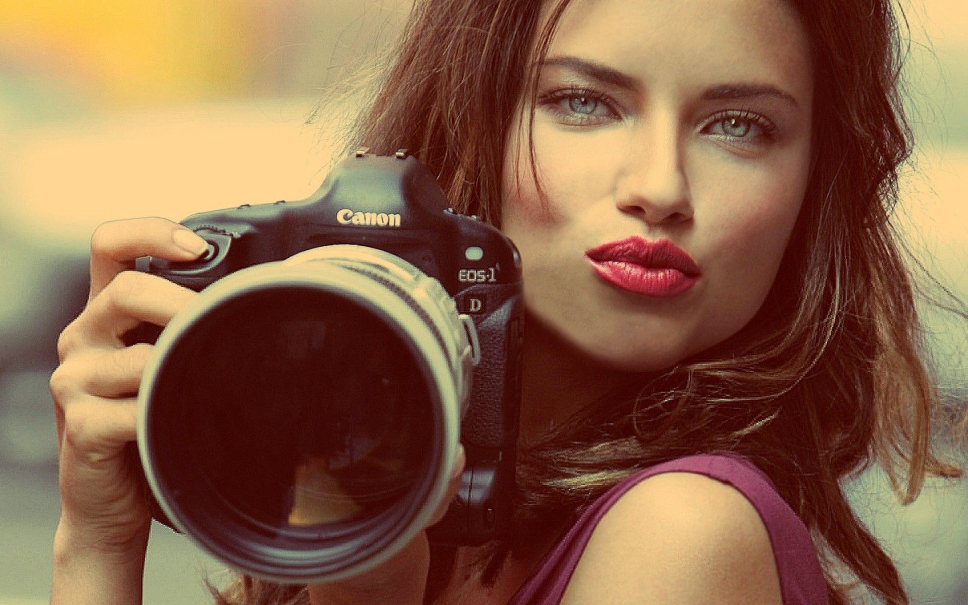 Camera Girl Wallpapers - Top Free Camera Girl Backgrounds - WallpaperAccess