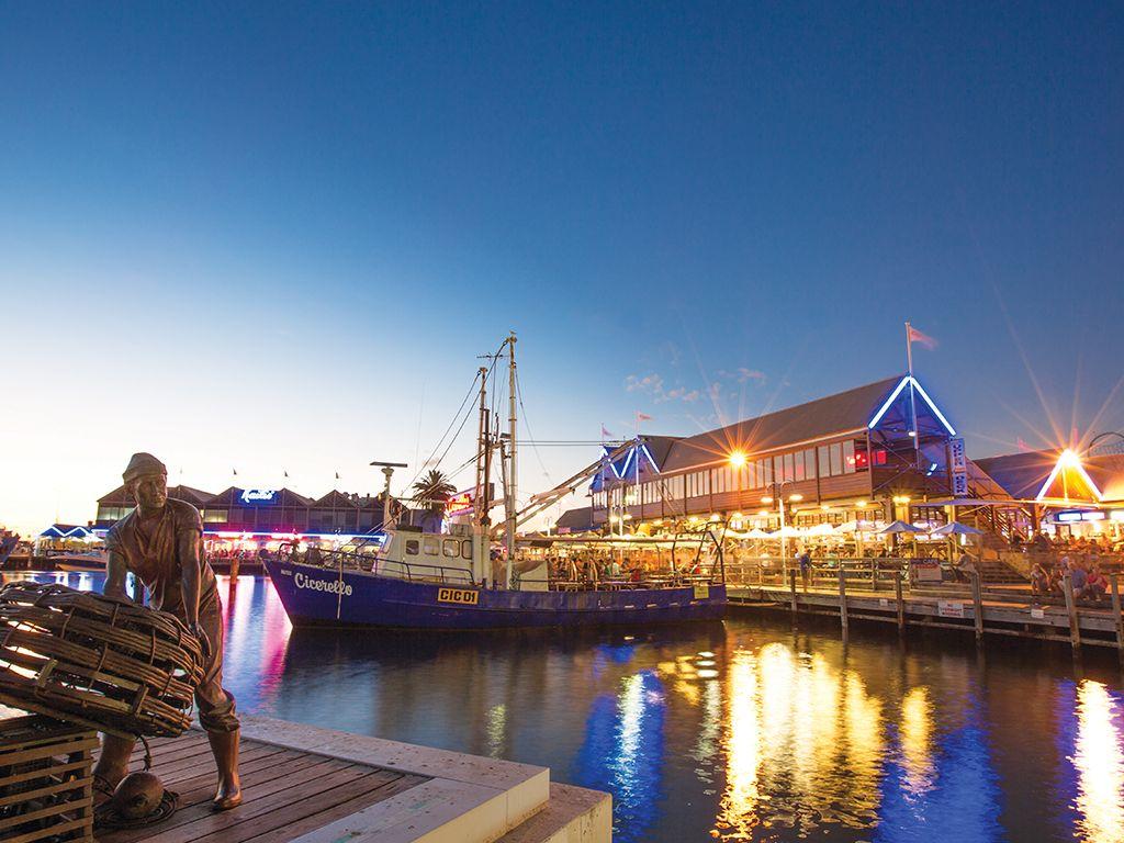 Fishing Vessel at Night Wallpapers - Top Free Fishing Vessel at Night ...