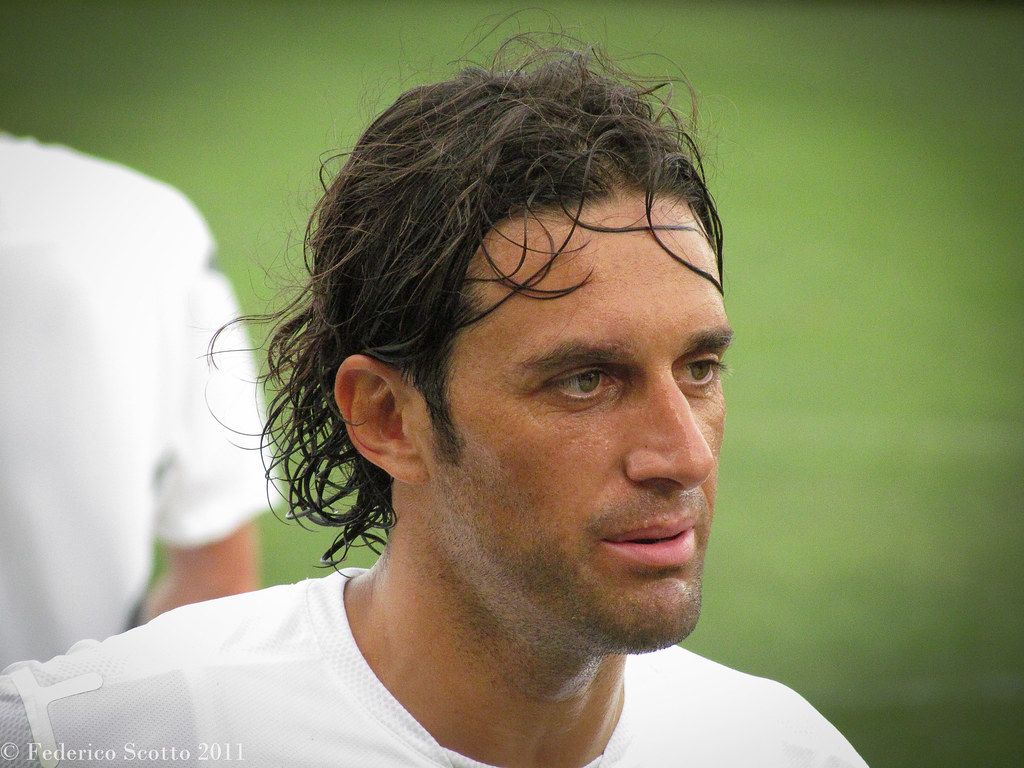 Luca Toni Wallpapers - Top Free Luca Toni Backgrounds - WallpaperAccess