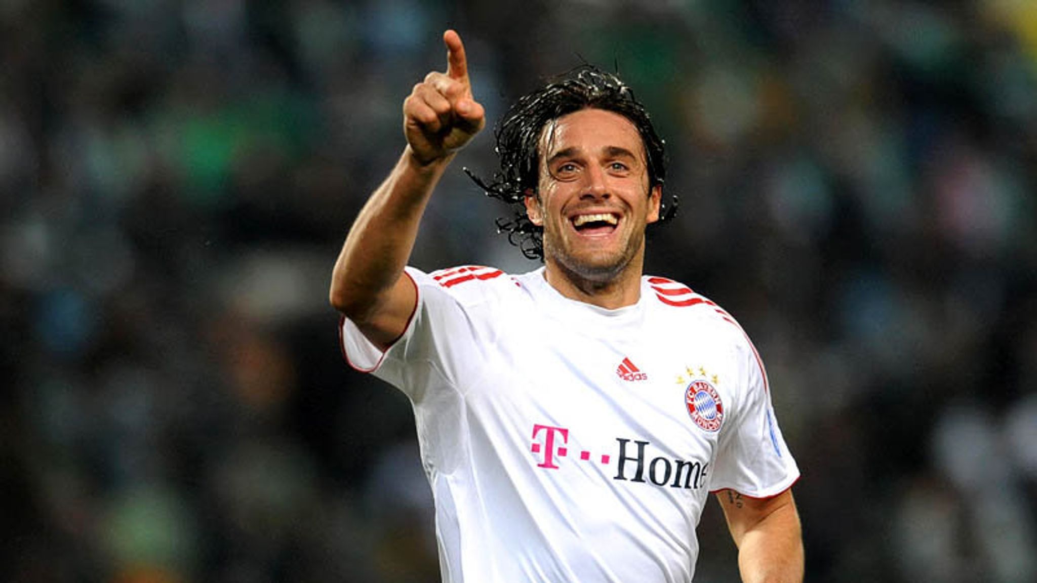 Luca Toni Wallpapers - Top Free Luca Toni Backgrounds - WallpaperAccess
