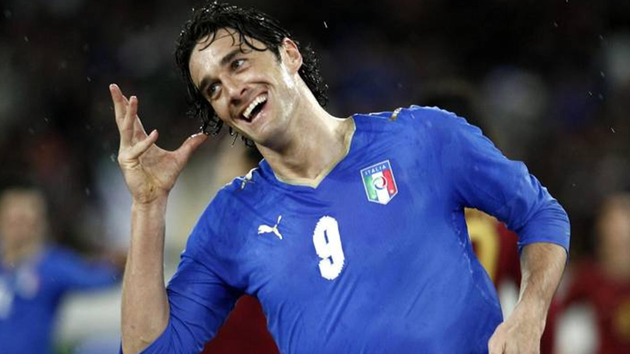 Luca Toni Wallpapers - Top Free Luca Toni Backgrounds - WallpaperAccess