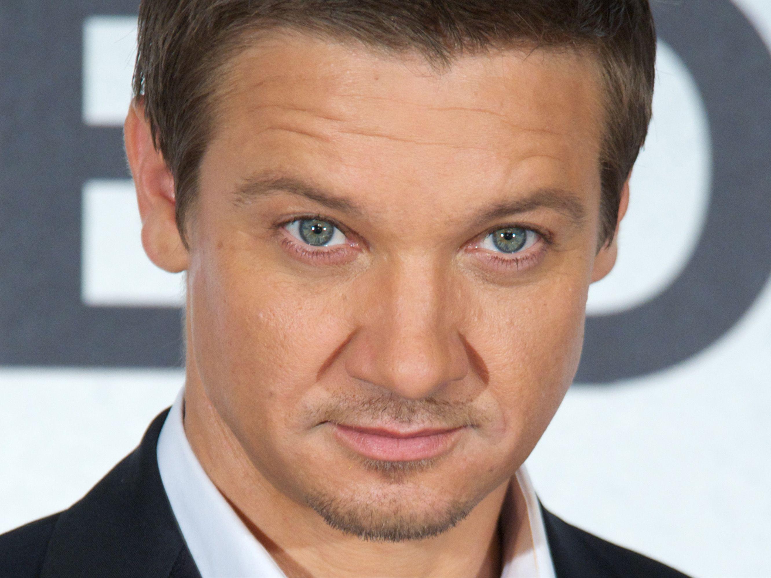 Jeremy Renner Wallpapers - Top Free Jeremy Renner Backgrounds ...