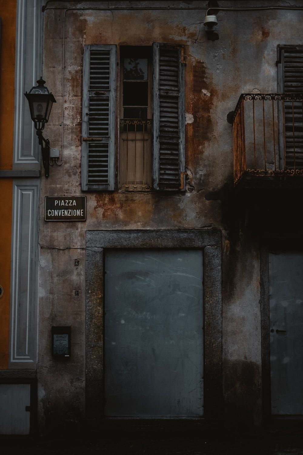 Closed Door Wallpapers - Top Free Closed Door Backgrounds - WallpaperAccess