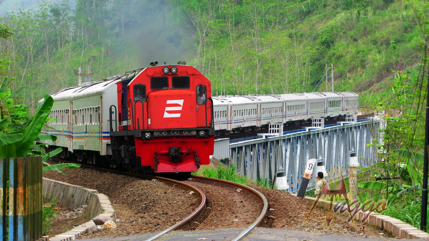 Kereta Api Wallpapers - Top Free Kereta Api Backgrounds - WallpaperAccess