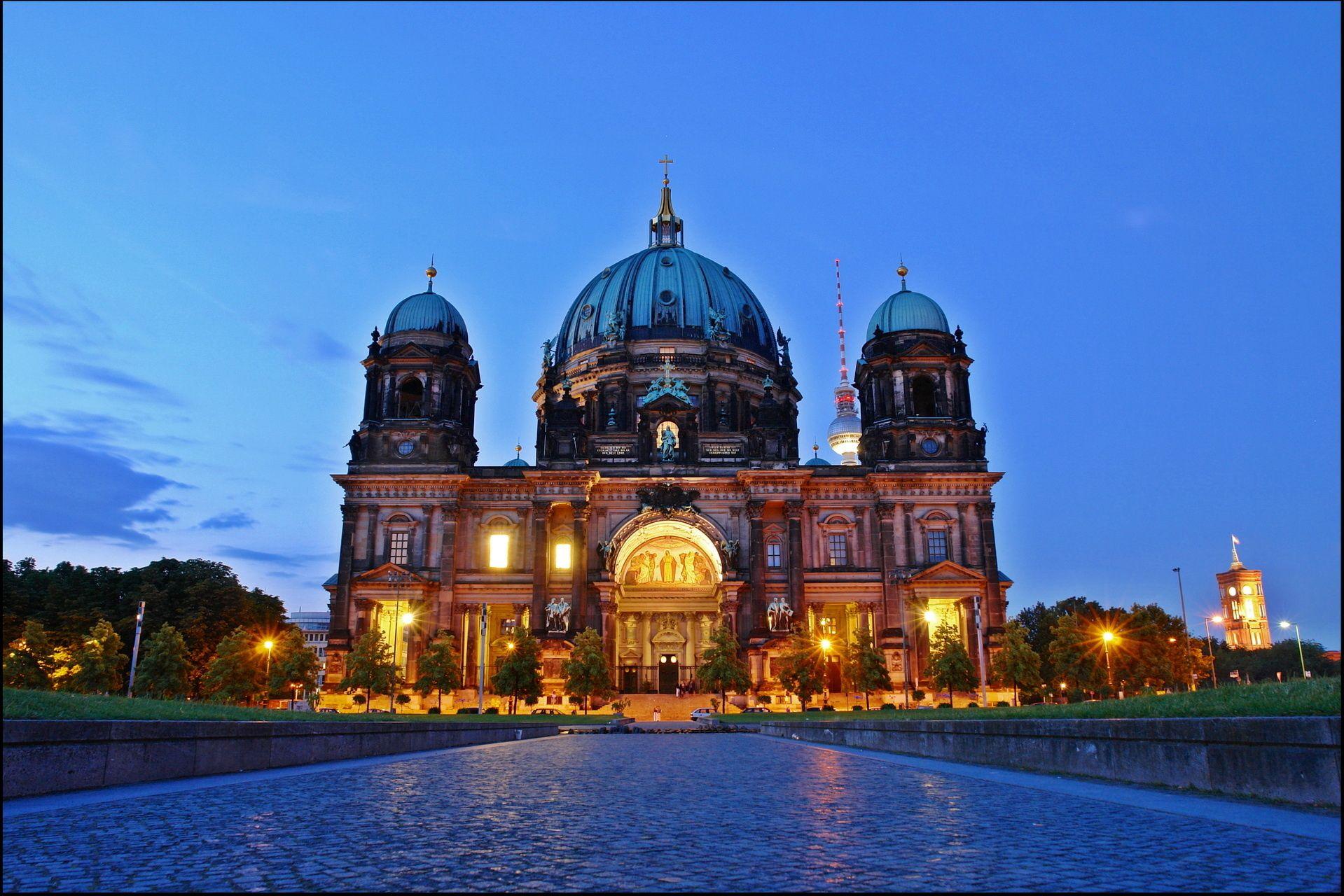 Cathedral Wallpapers - Top Free Cathedral Backgrounds - WallpaperAccess