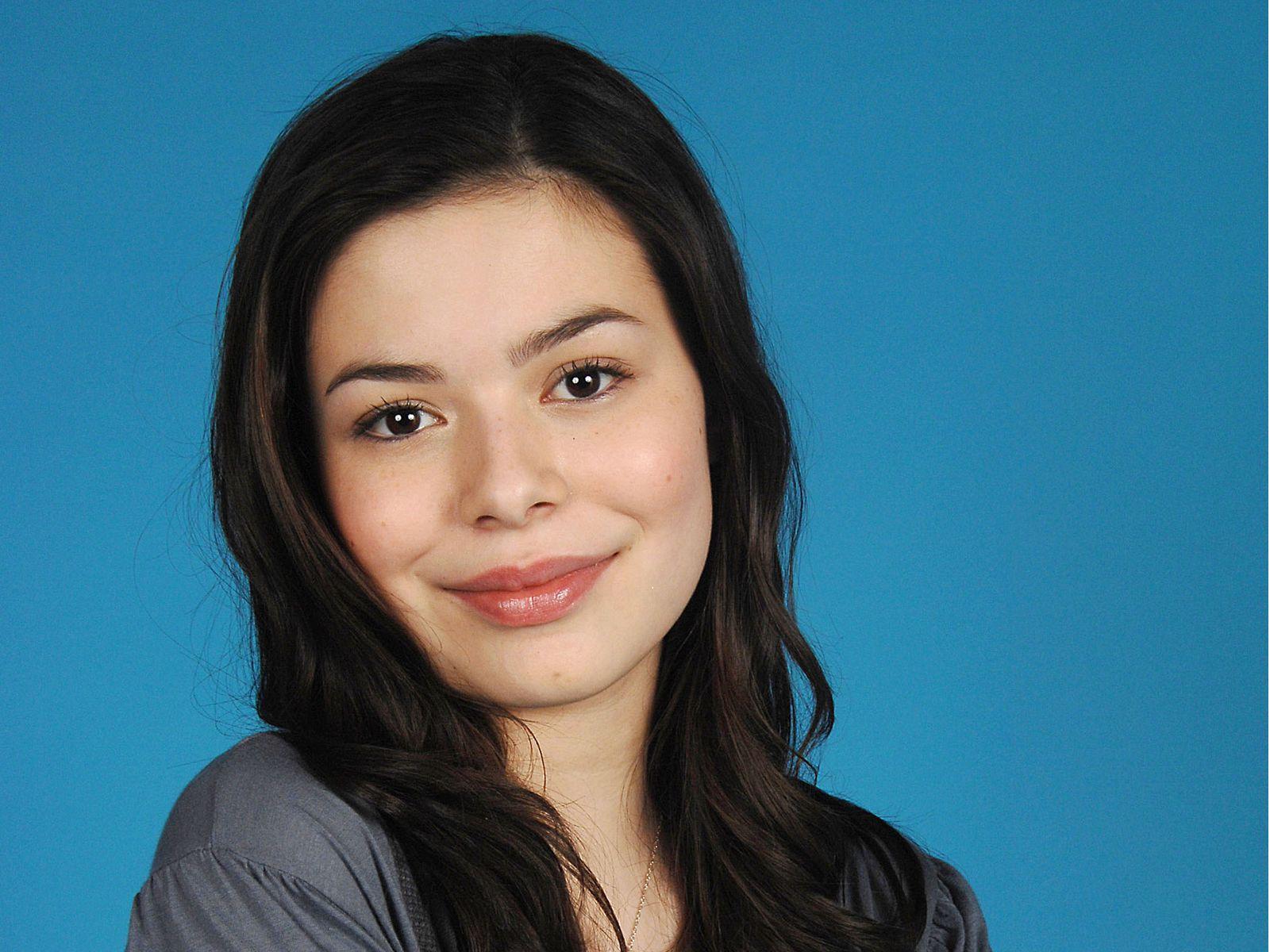 Miranda Cosgrove Wallpapers - Top Free Miranda Cosgrove Backgrounds ...