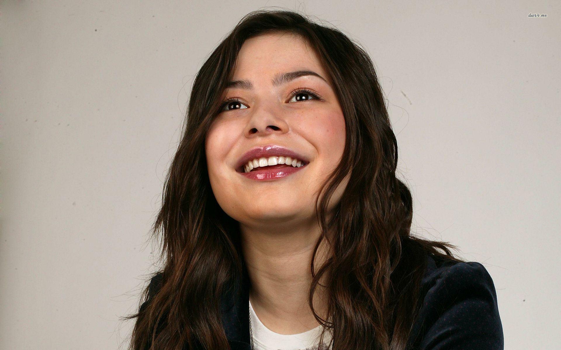 Miranda Cosgrove Wallpapers - Top Free Miranda Cosgrove Backgrounds ...