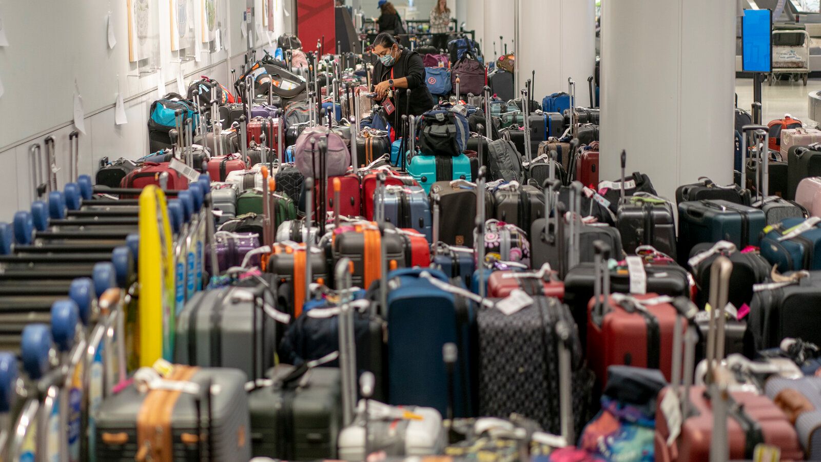 Baggage Wallpapers - Top Free Baggage Backgrounds - WallpaperAccess