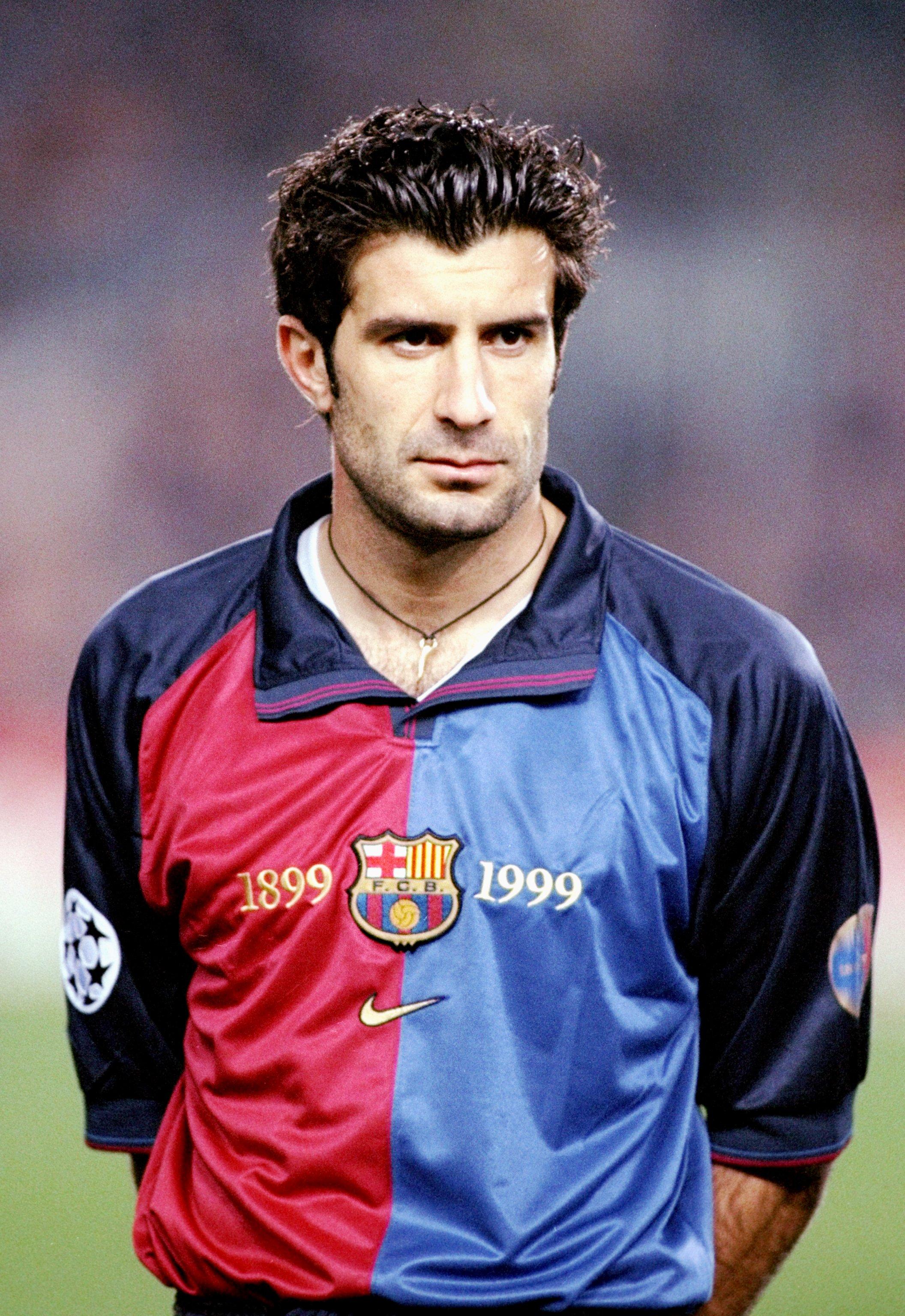 Luis Figo Wallpapers - Top Free Luis Figo Backgrounds - WallpaperAccess