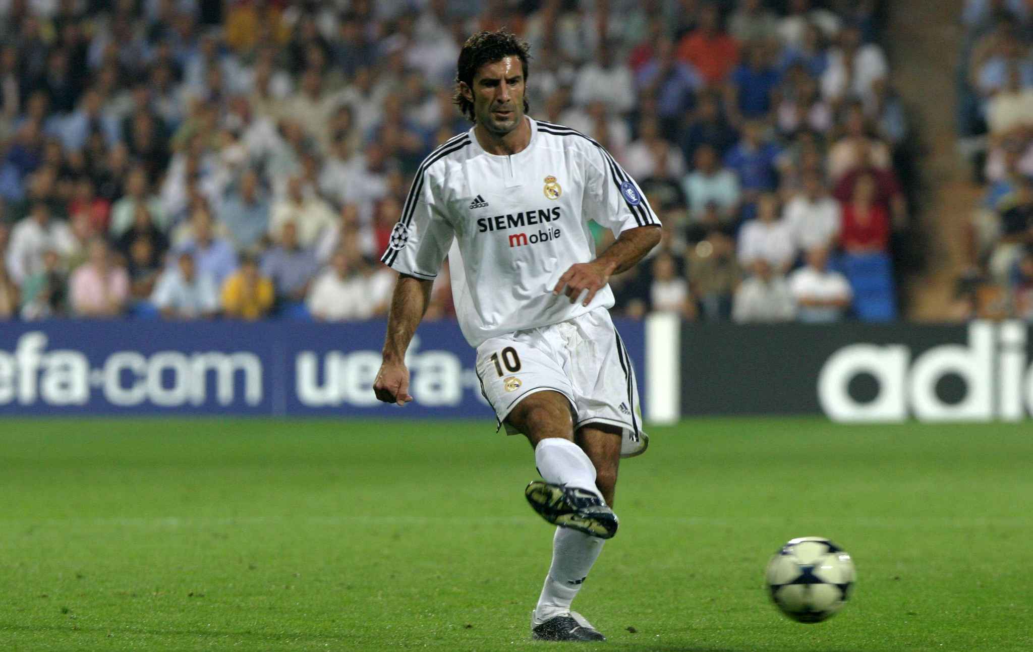 Luis Figo Wallpapers - Top Free Luis Figo Backgrounds - WallpaperAccess
