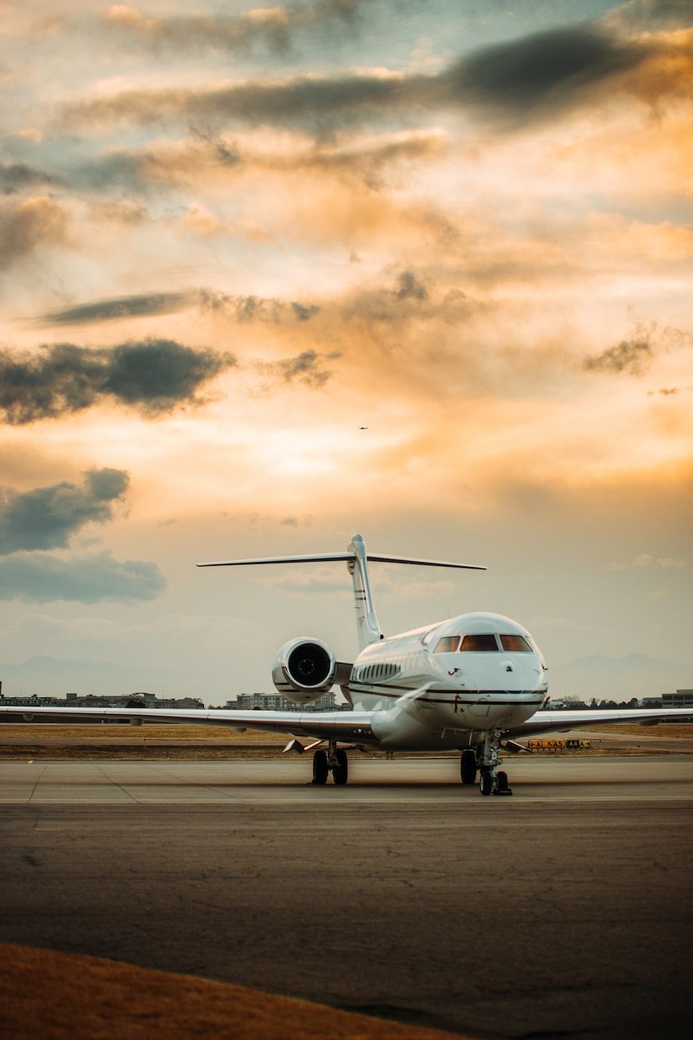 Luxury Jet Wallpapers - Top Free Luxury Jet Backgrounds - WallpaperAccess