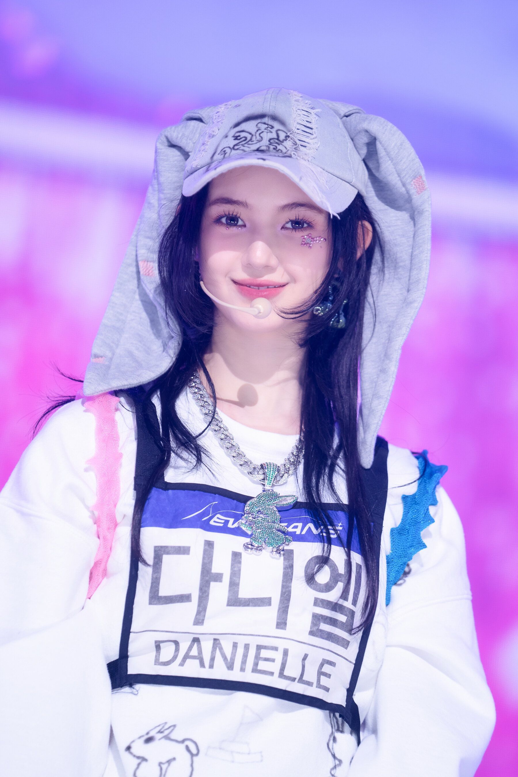 Danielle New Jeans Wallpapers - Top Free Danielle New Jeans Backgrounds ...