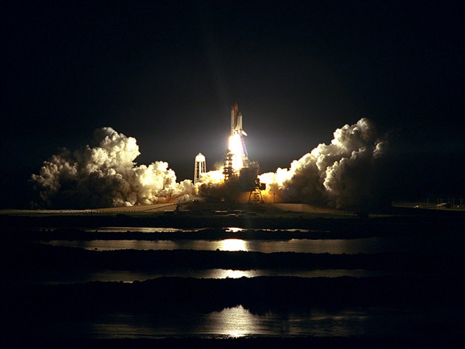 Rocket In Space Wallpapers - Top Free Rocket In Space Backgrounds ...