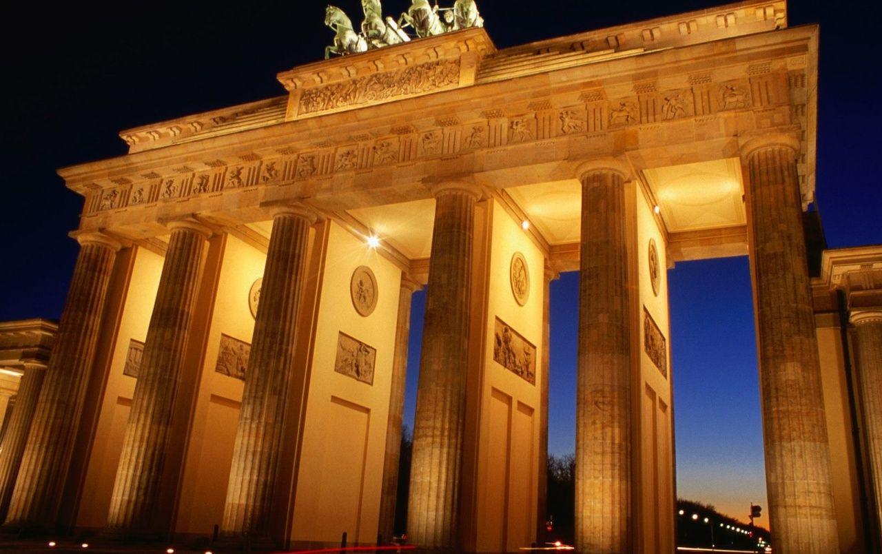 Brandenburg Gate Wallpapers - Top Free Brandenburg Gate Backgrounds ...