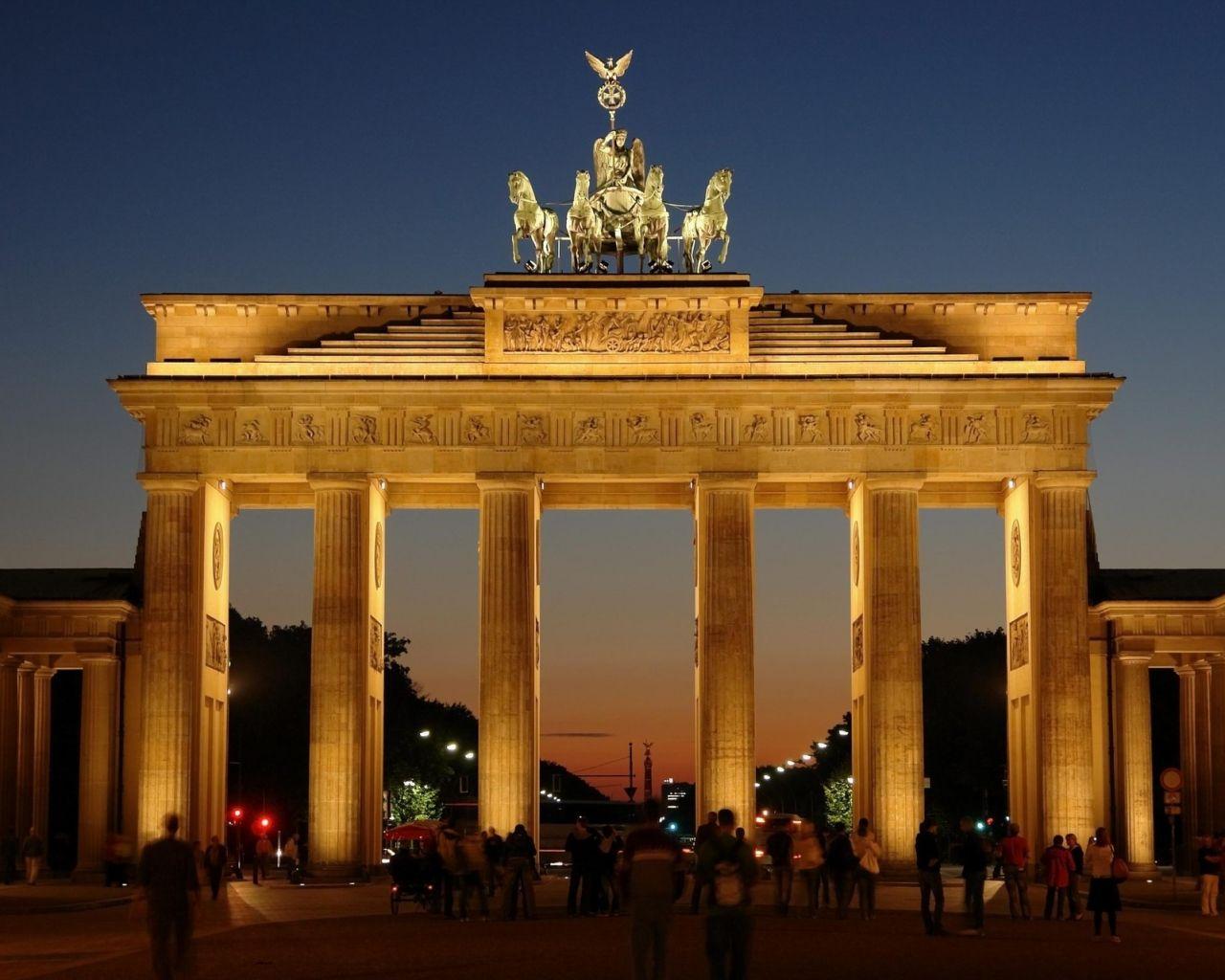 Brandenburg Gate Wallpapers - Top Free Brandenburg Gate Backgrounds ...