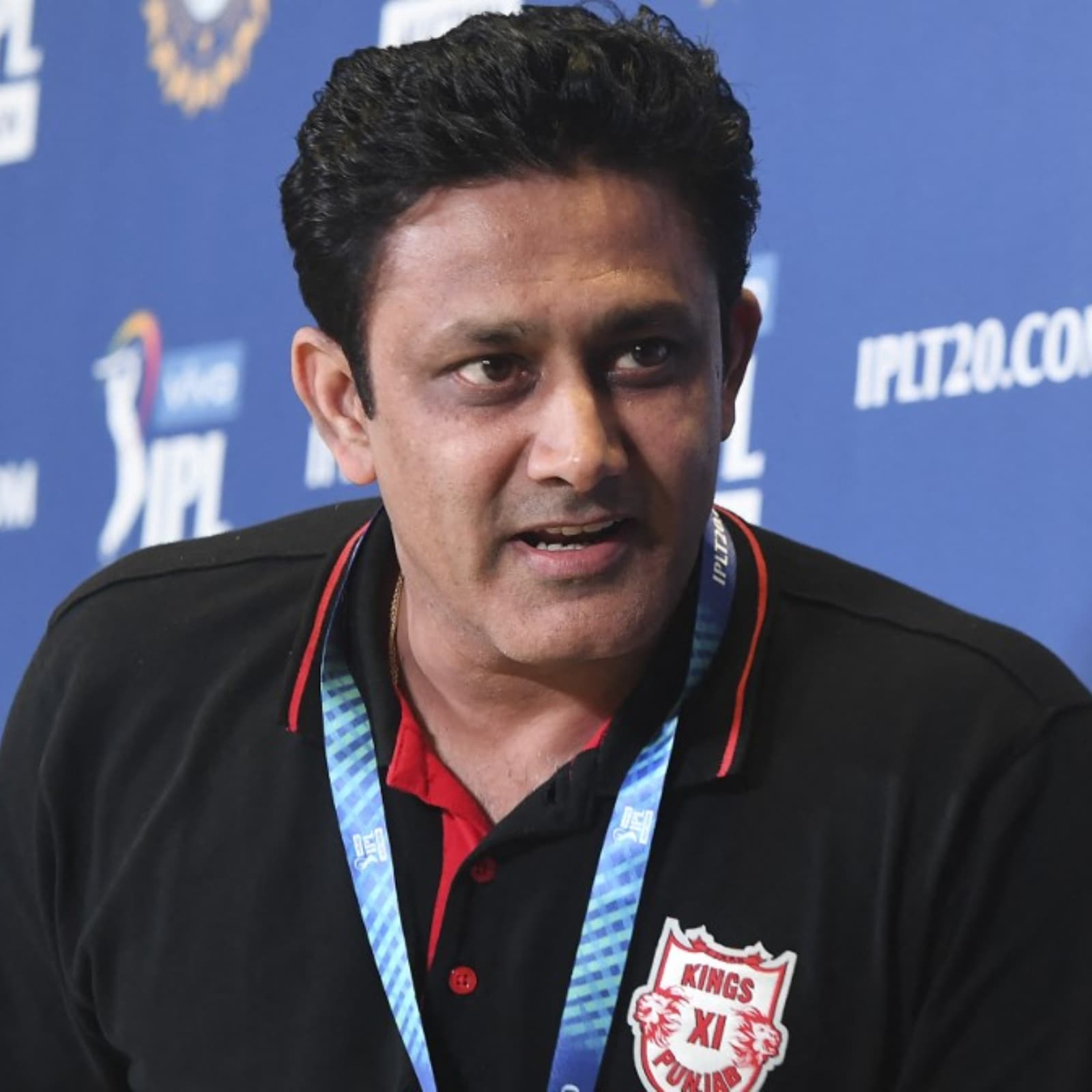 Anil Kumble Wallpapers - Top Free Anil Kumble Backgrounds - WallpaperAccess