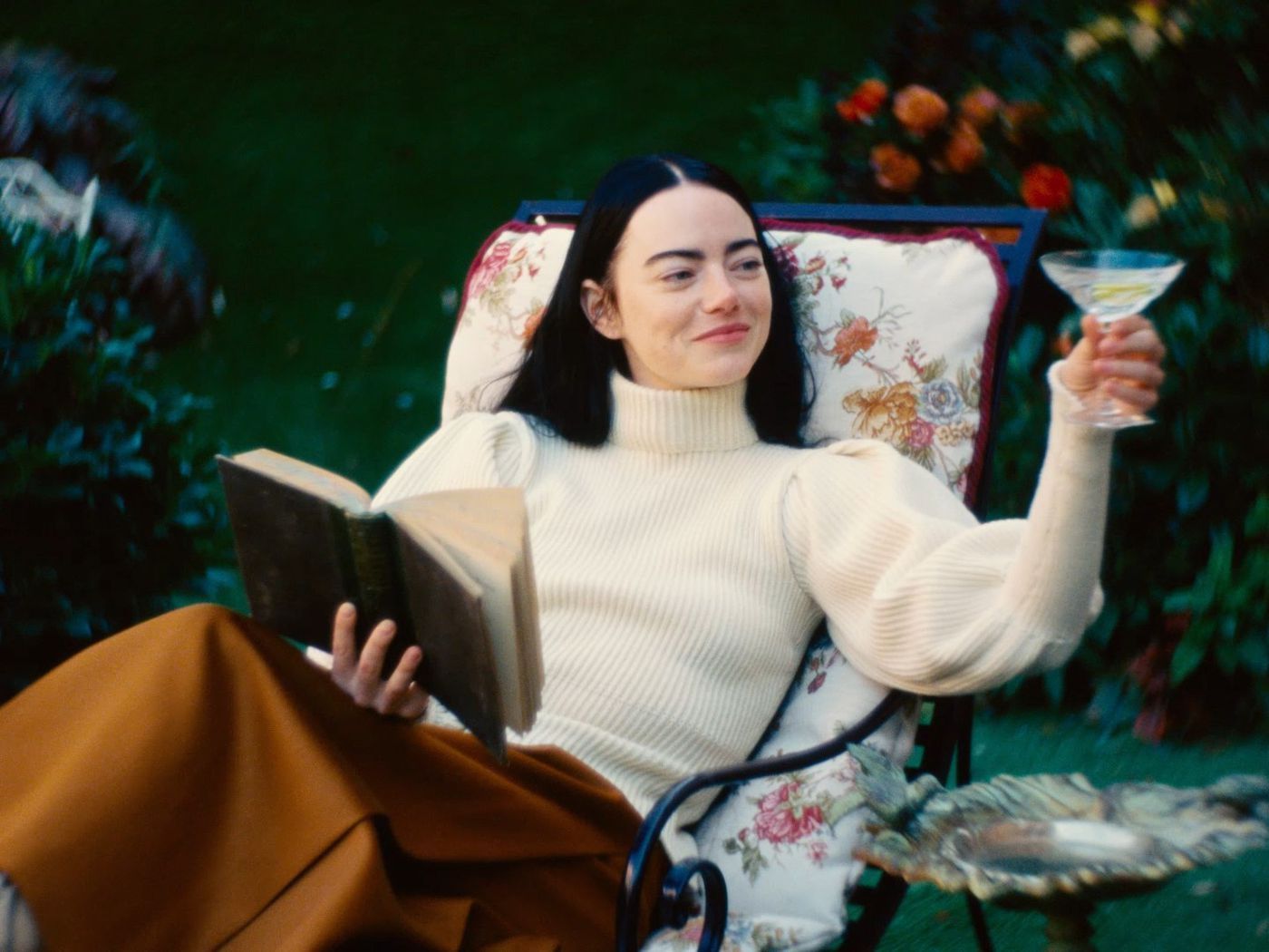 Poor Things Wallpapers - Top Free Poor Things Backgrounds - WallpaperAccess