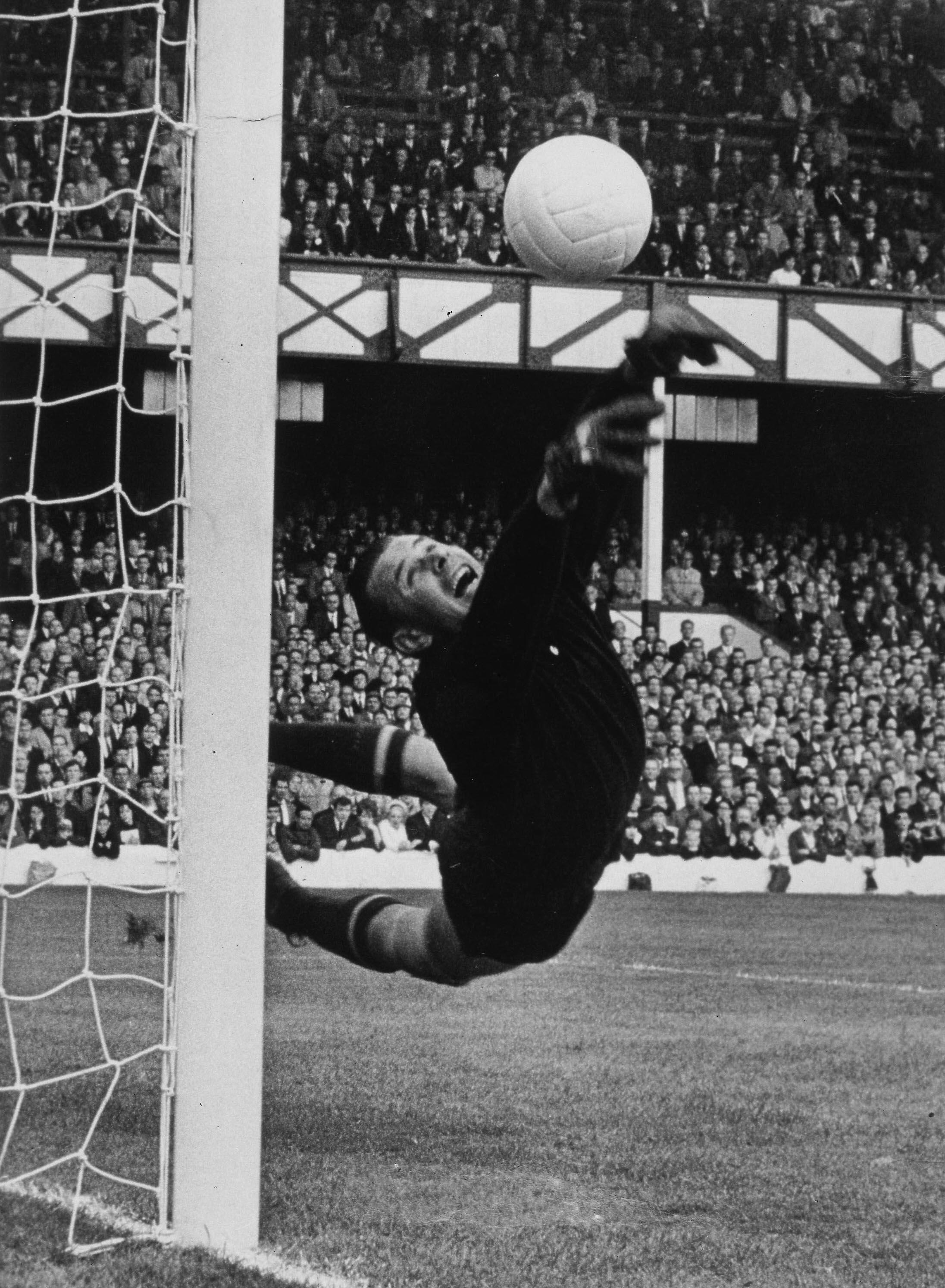 Lev Yashin Wallpapers - Top Free Lev Yashin Backgrounds - WallpaperAccess