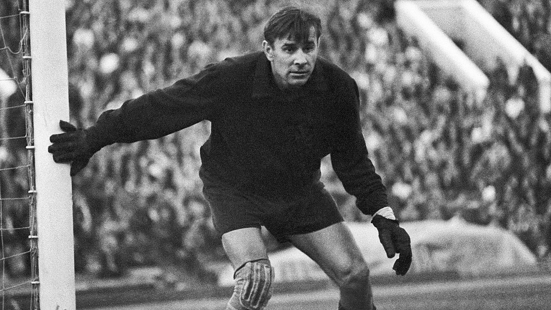 Lev Yashin Wallpapers - Top Free Lev Yashin Backgrounds - WallpaperAccess