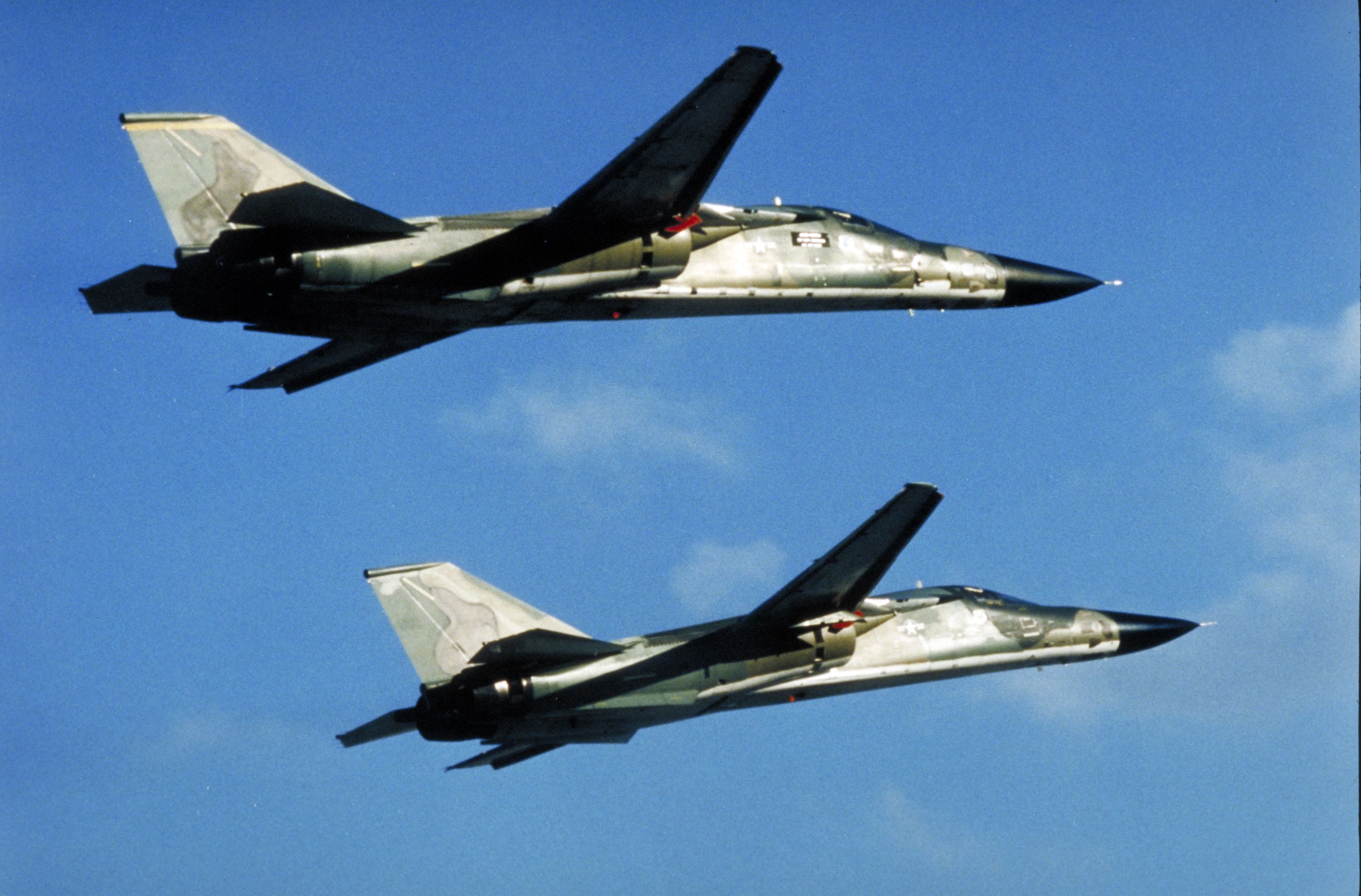 General Dynamics F-111 Aardvark Wallpapers - Top Free General Dynamics ...