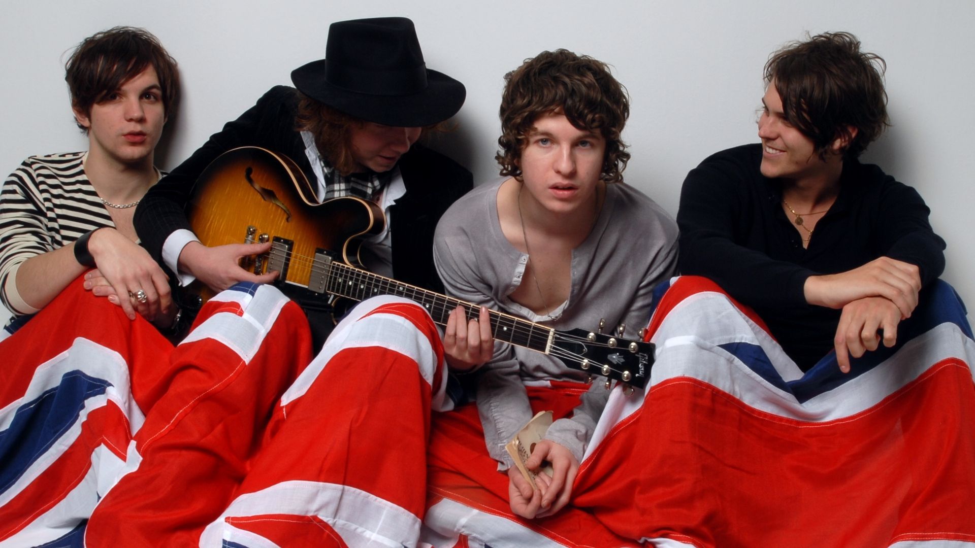 The Kooks Wallpapers - Top Free The Kooks Backgrounds - WallpaperAccess