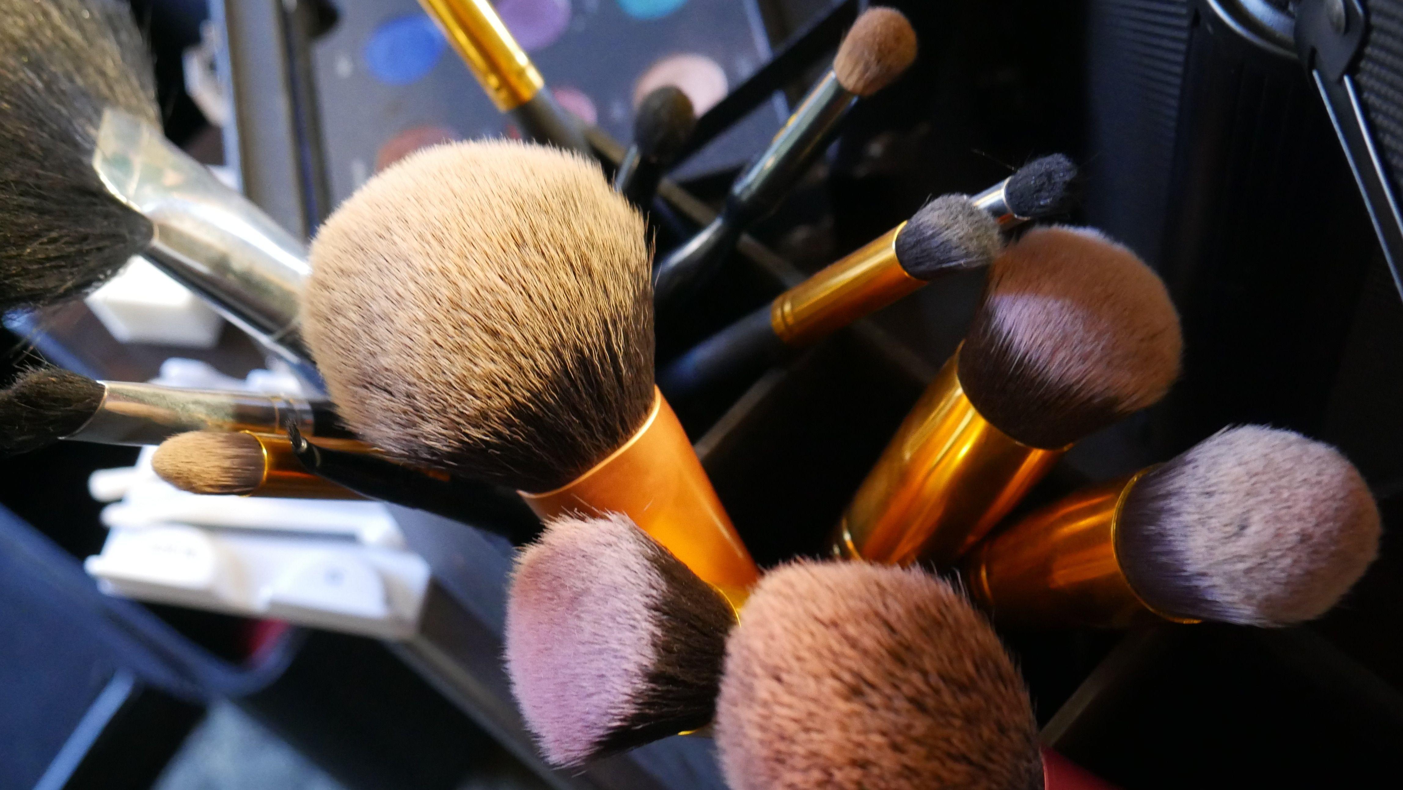 Makeup Brushes Wallpapers - Top Free Makeup Brushes Backgrounds ...