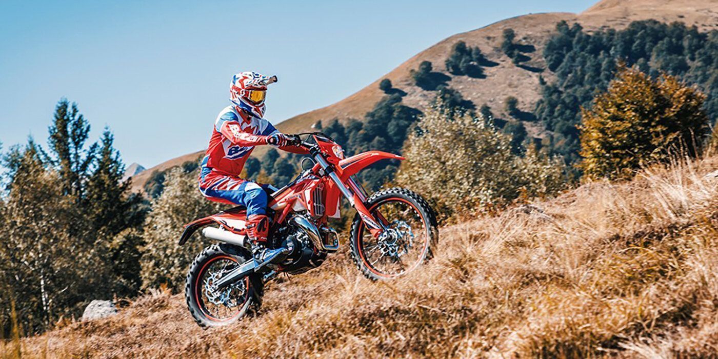 Motor Trail Wallpapers - Top Free Motor Trail Backgrounds - WallpaperAccess