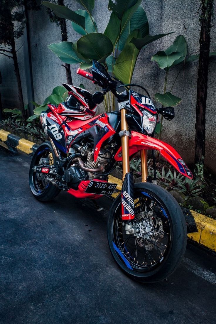 Motor Trail Wallpapers - Top Free Motor Trail Backgrounds - WallpaperAccess