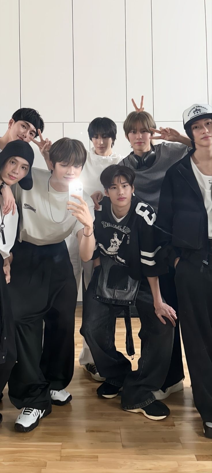 Riize Wallpapers - Top Free Riize Backgrounds - WallpaperAccess