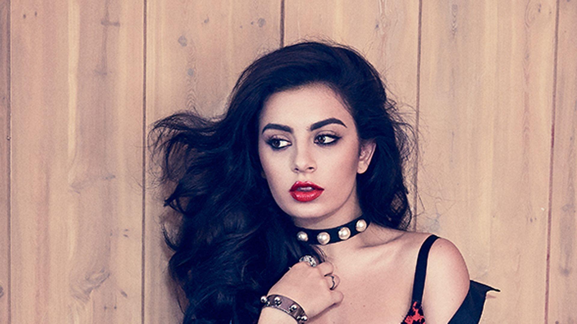 Charli XCX iPhone Wallpapers - Top Free Charli XCX iPhone Backgrounds ...