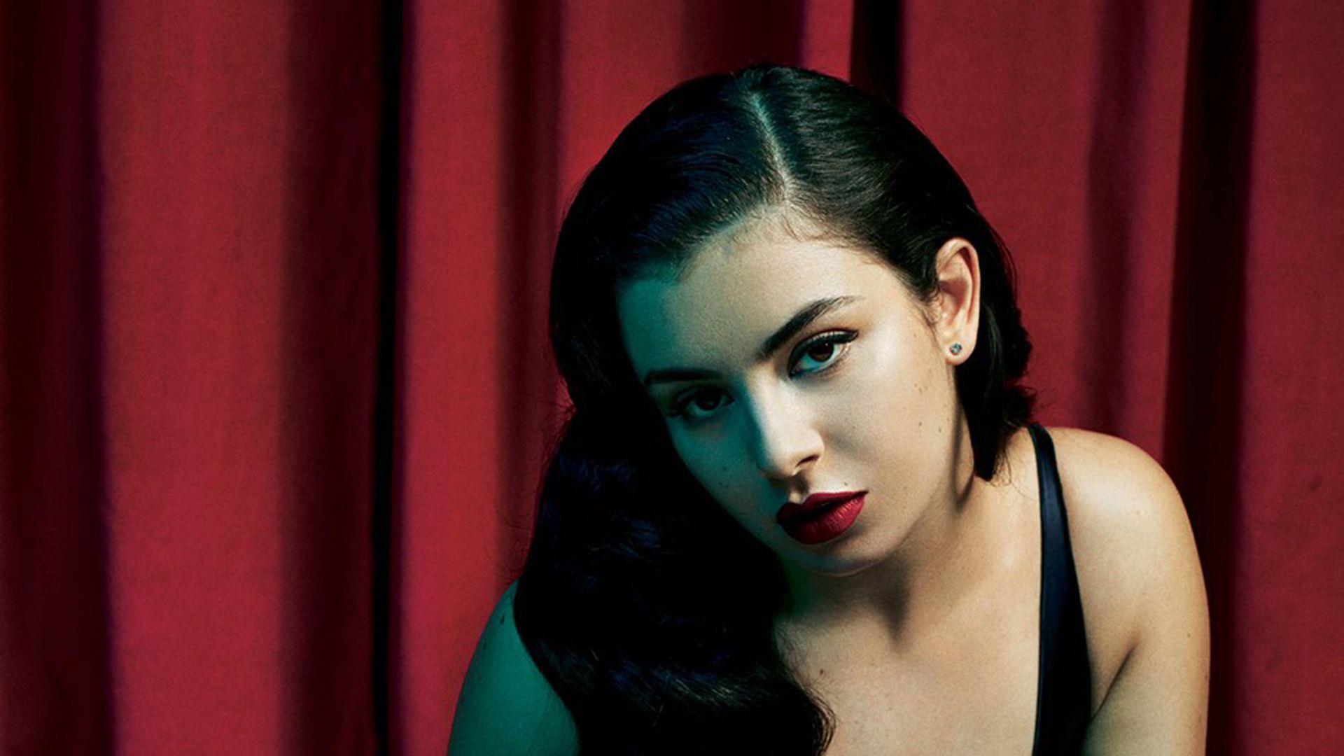 Charli XCX iPhone Wallpapers - Top Free Charli XCX iPhone Backgrounds ...