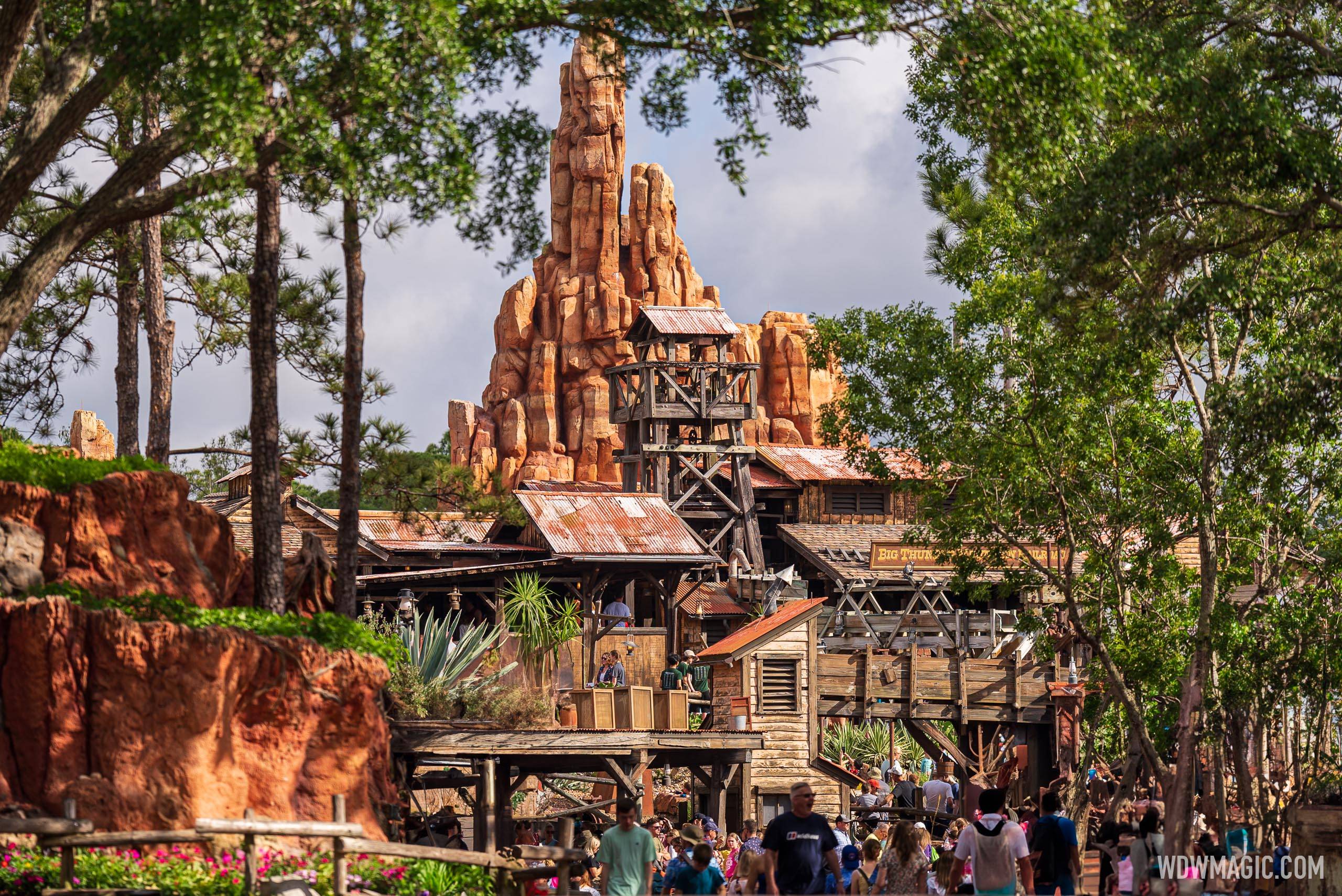 Big Thunder Mountain Wallpapers - Top Free Big Thunder Mountain Backgrounds - WallpaperAccess