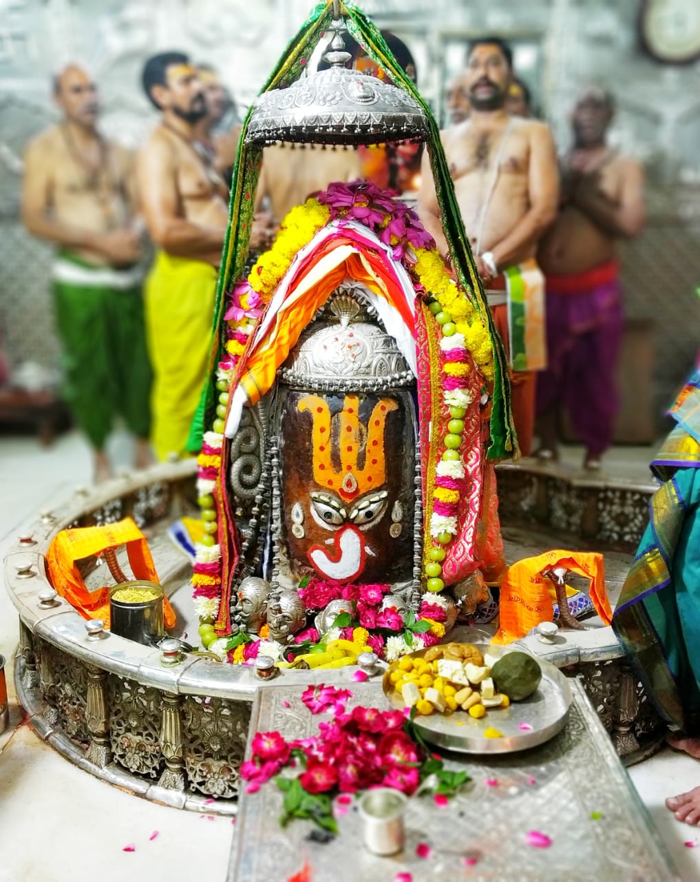 Mahakal Shivling Wallpapers - Top Free Mahakal Shivling Backgrounds ...