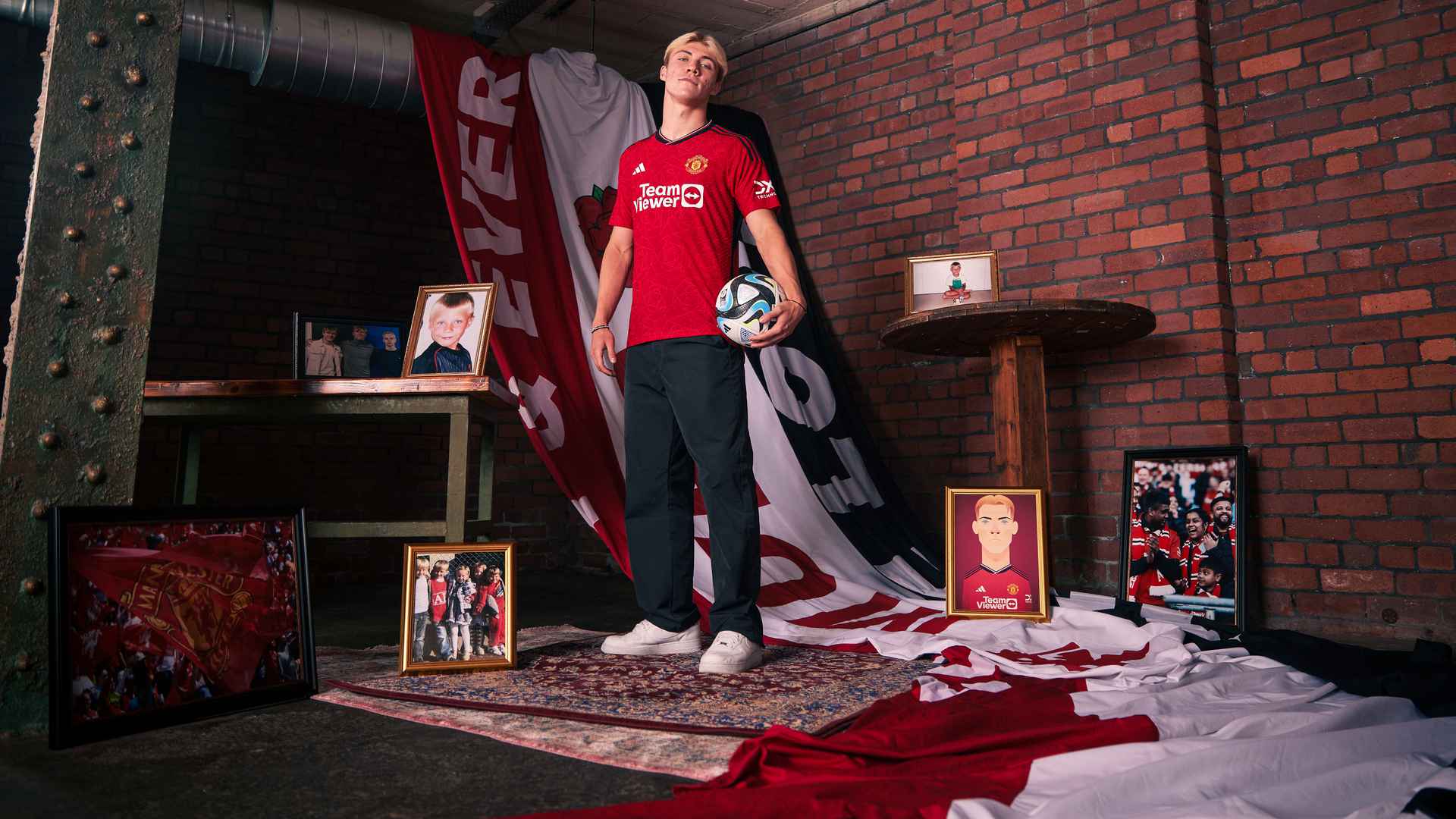 Hojlund Wallpapers - Top Free Hojlund Backgrounds - WallpaperAccess