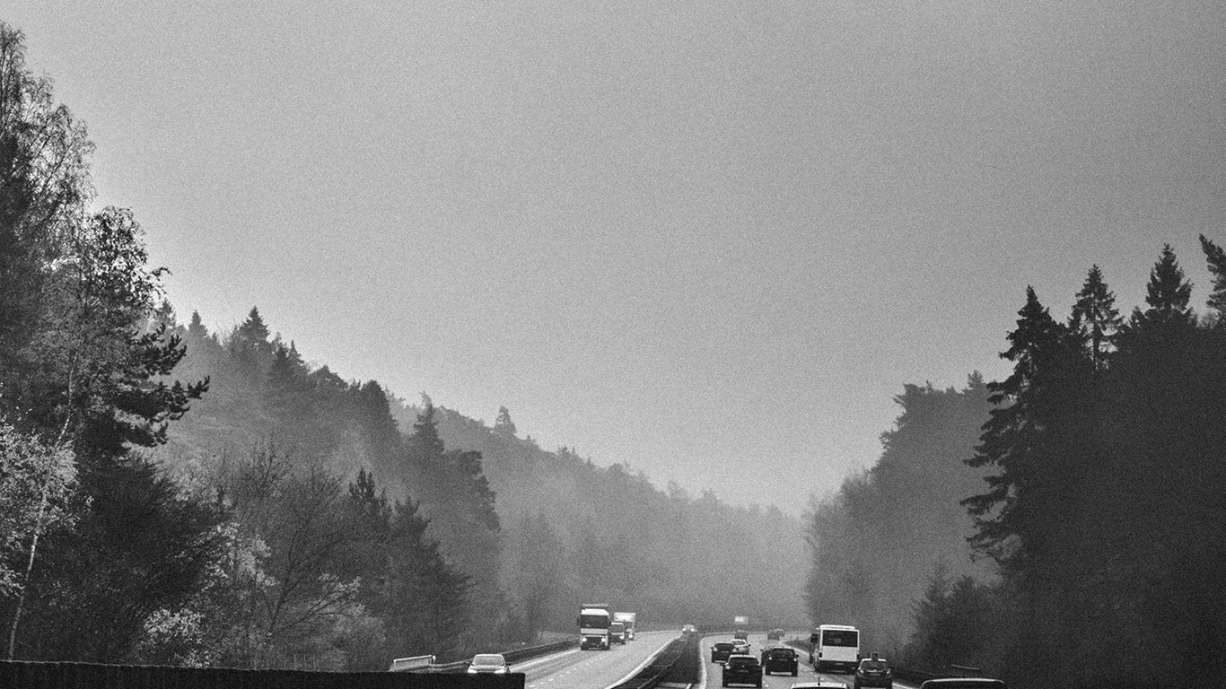 Foggy Road Wallpapers - Top Free Foggy Road Backgrounds - WallpaperAccess