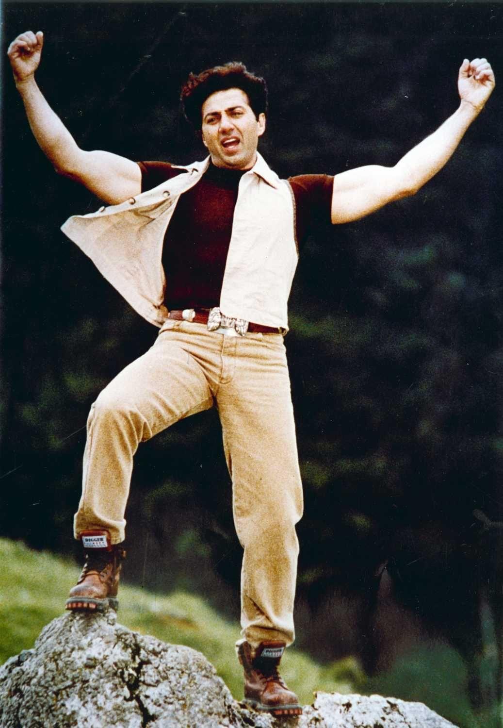 Sunny Deol Wallpapers - Top Free Sunny Deol Backgrounds - WallpaperAccess