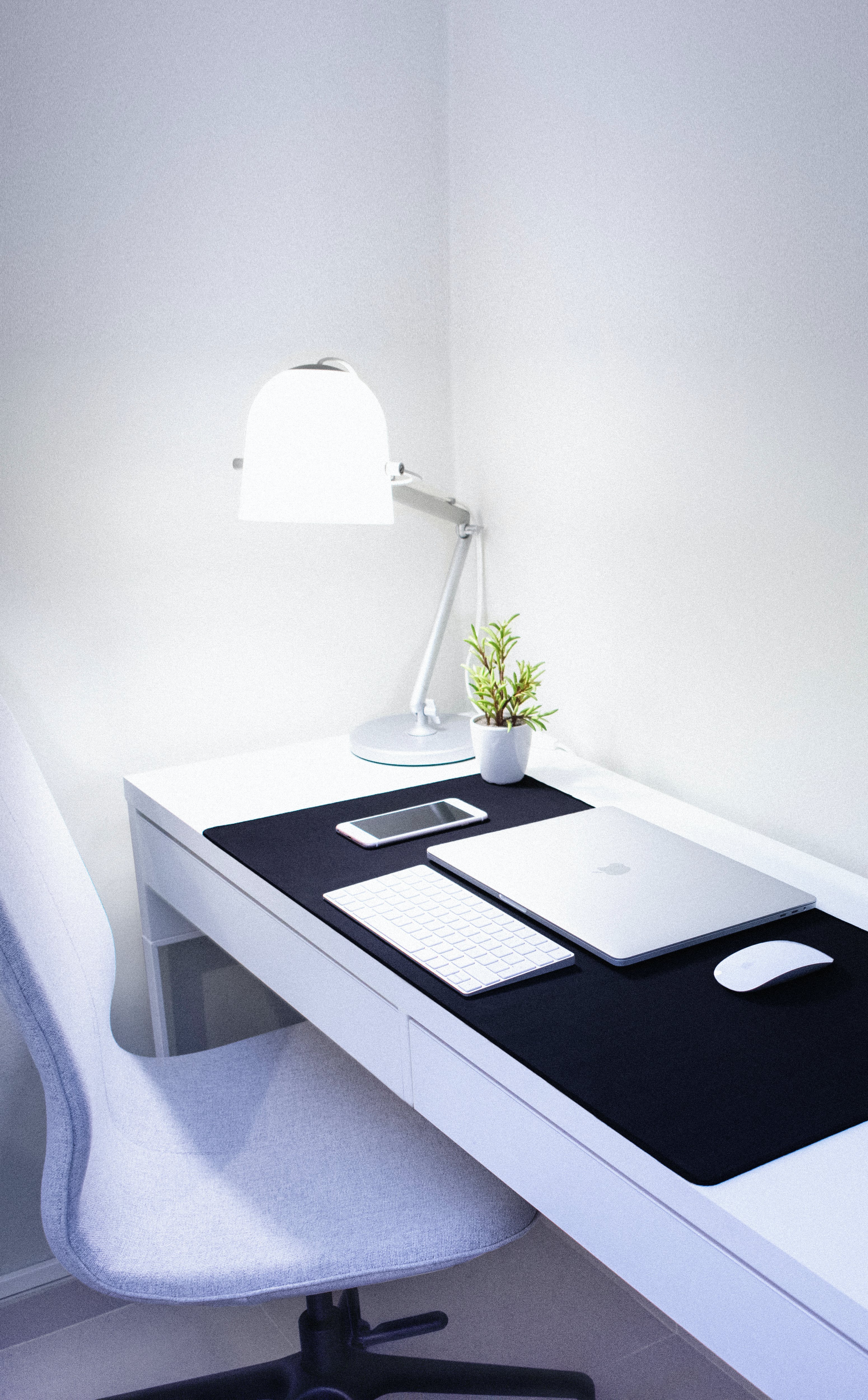 Desk Lamp Wallpapers - Top Free Desk Lamp Backgrounds - WallpaperAccess
